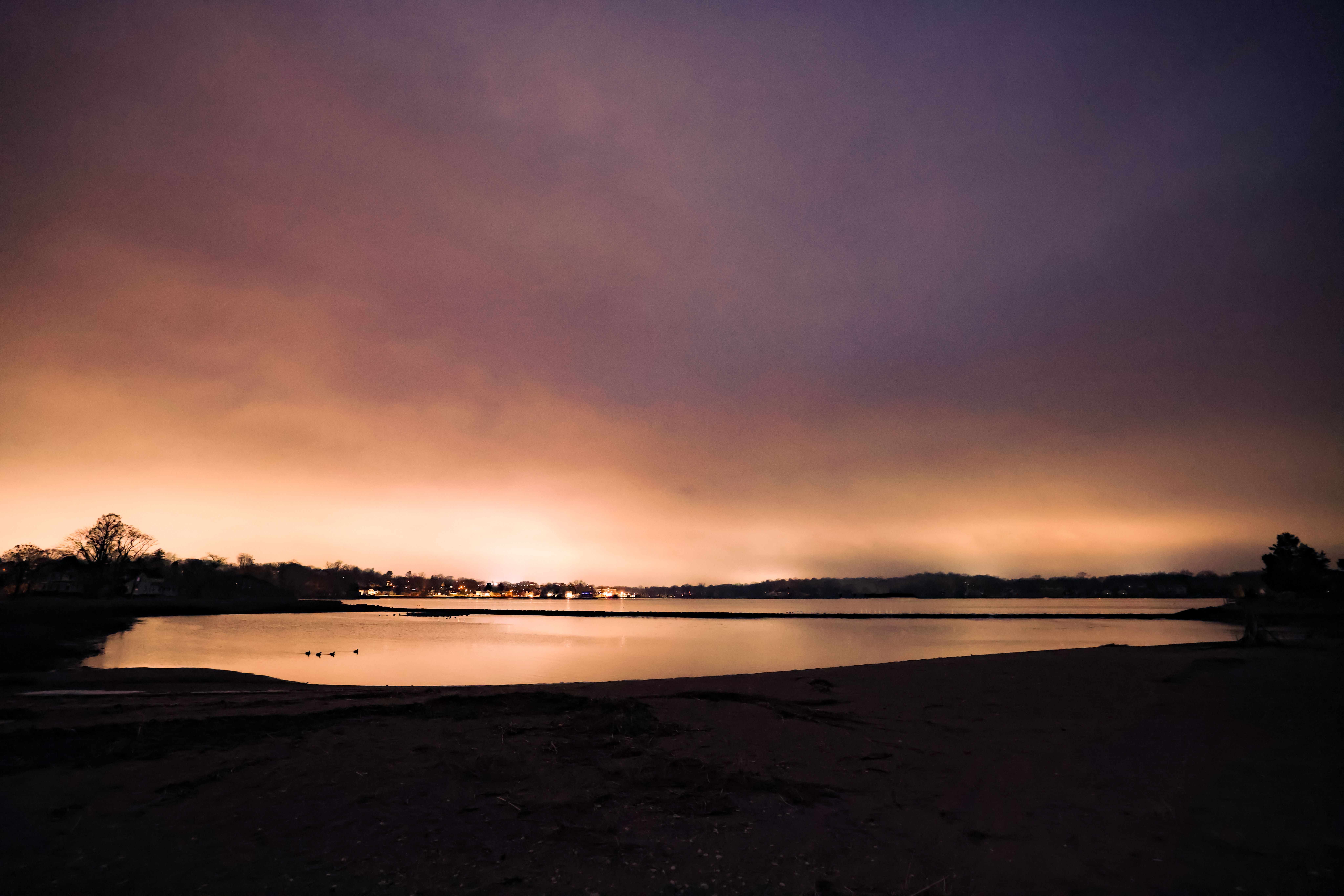 Purple Sky over the Lake at Dusk · Free Stock Photo