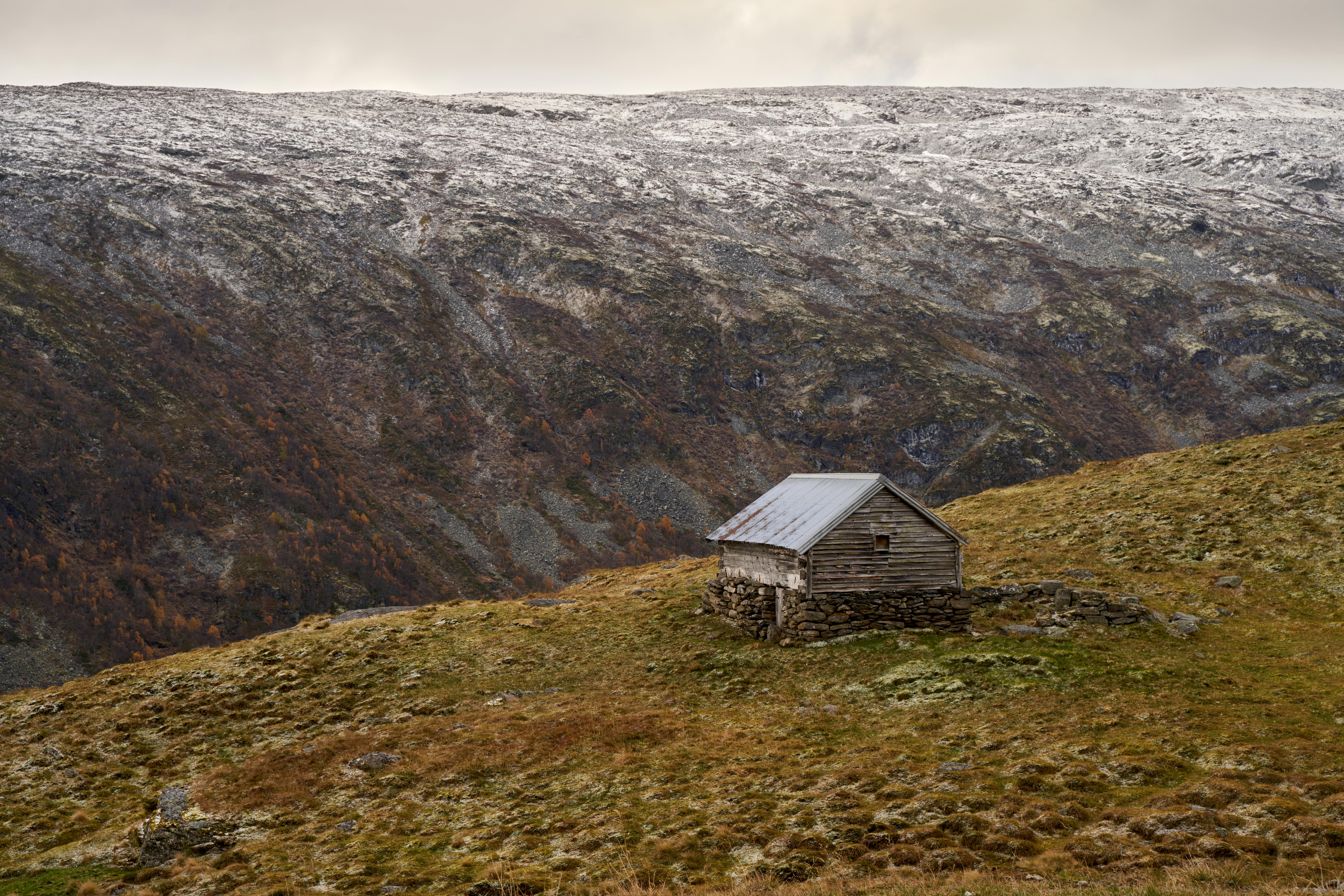 Very old, simple, traditional stone and log cabin on the Aurland ...