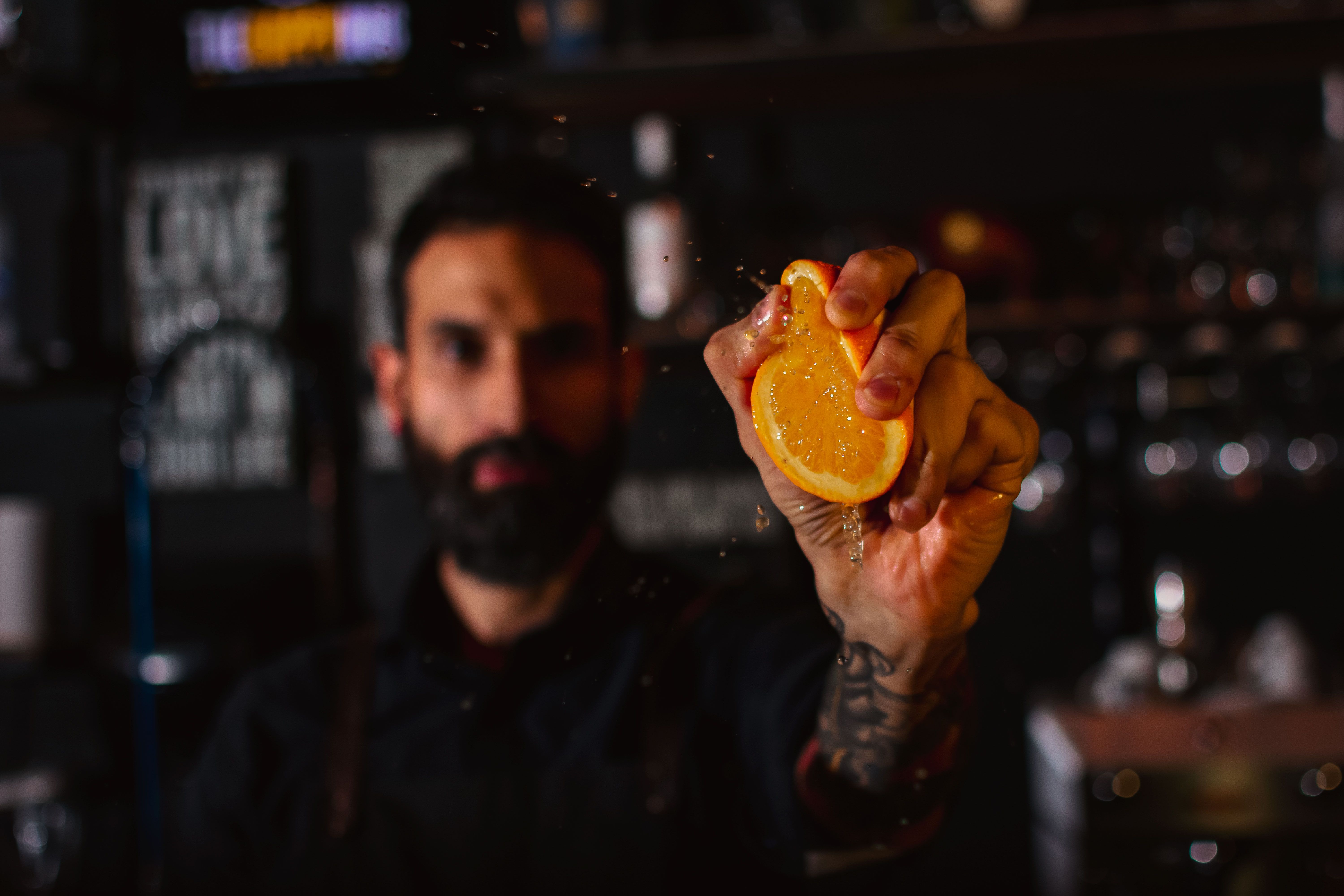Foto de stock gratuita sobre alcohol, bar, barba, barman, beber ...