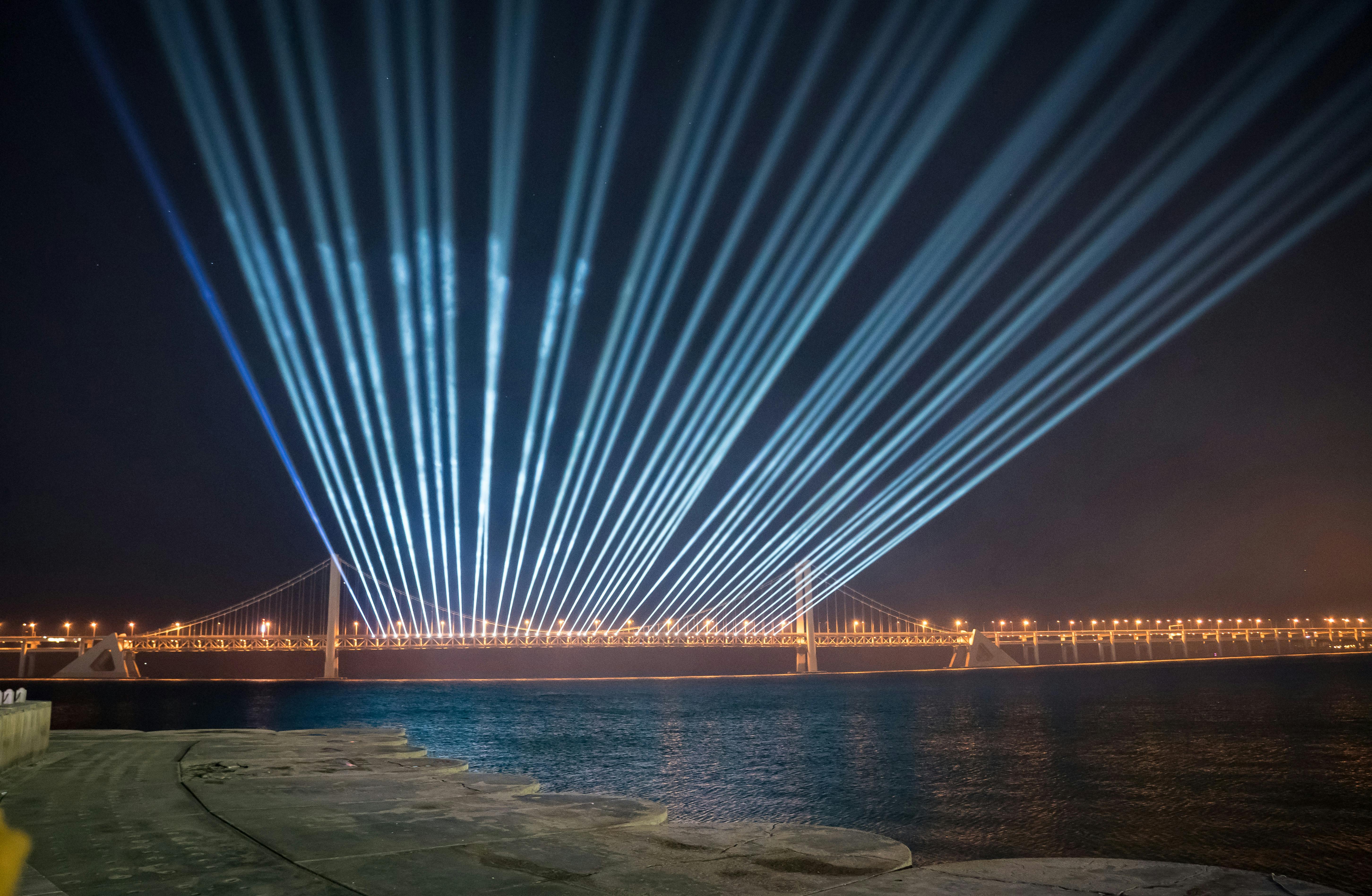 Laser Show at Gwangan Bridge in Busan, South Korea · Free Stock Photo