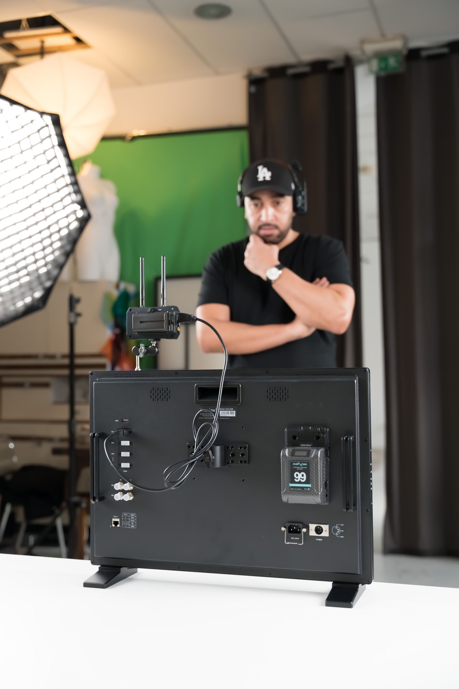 3200x410px Filmmaker Photos, Download The BEST Free 3200x410px ...