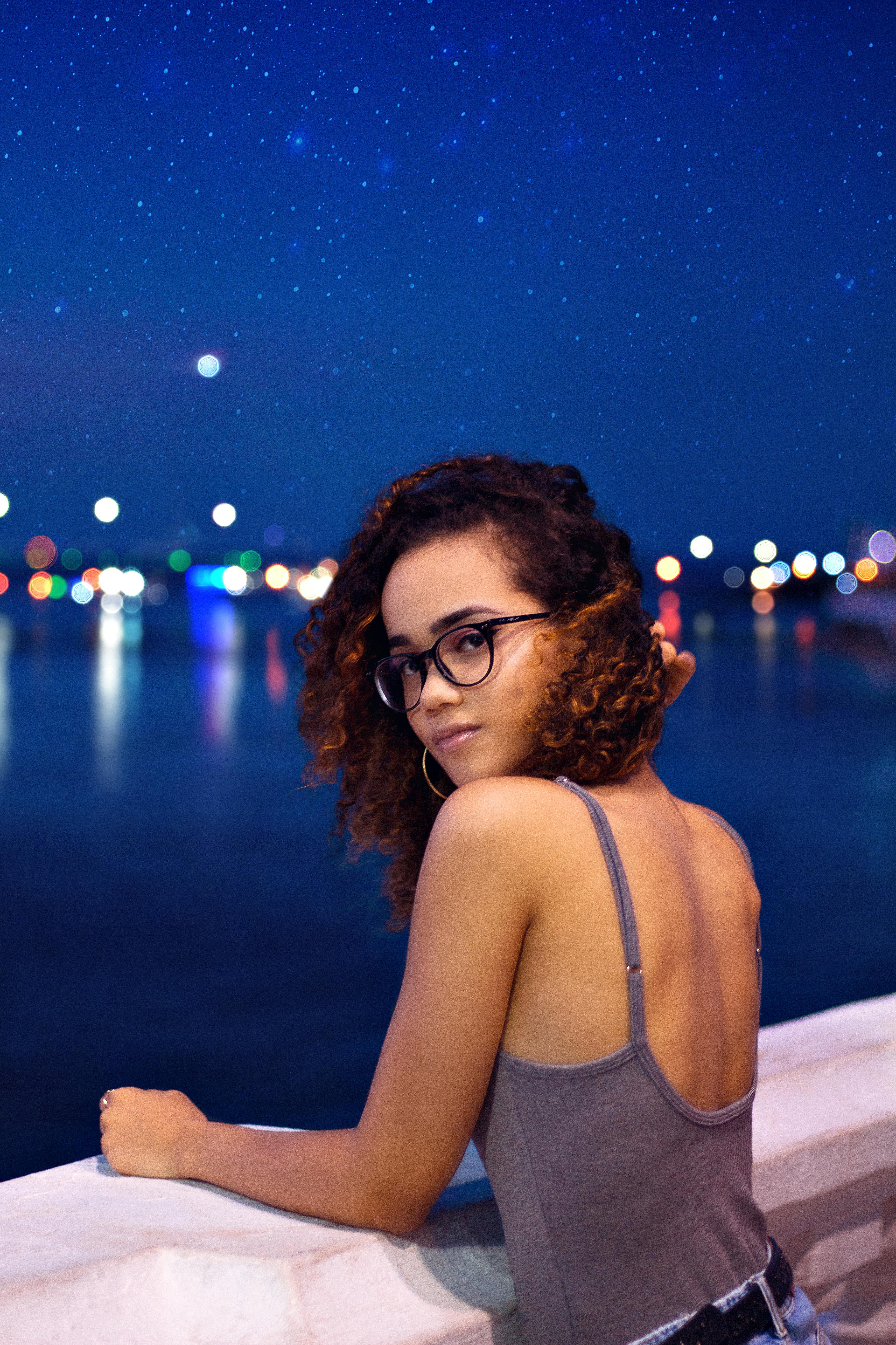 Veronica Onyango 님의 african american model 컬렉션 사진 및 동영상 6개