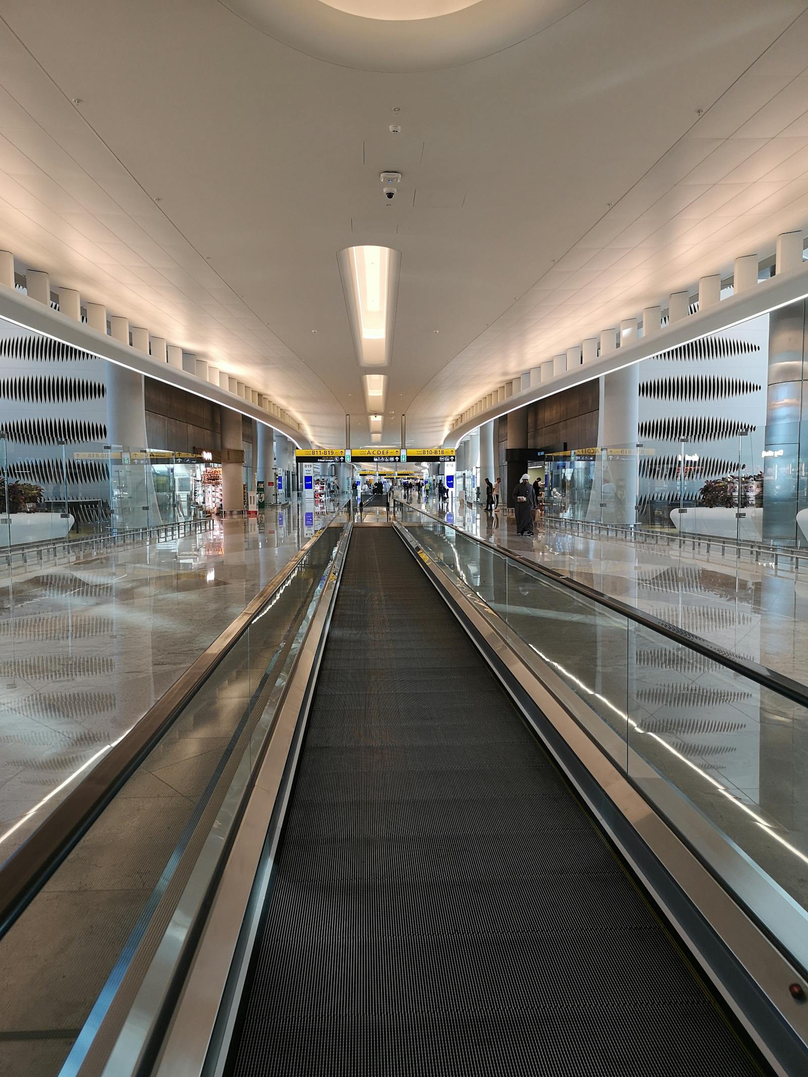 Arab Moving In Airport Hightech Photos, Download The BEST Free Arab ...