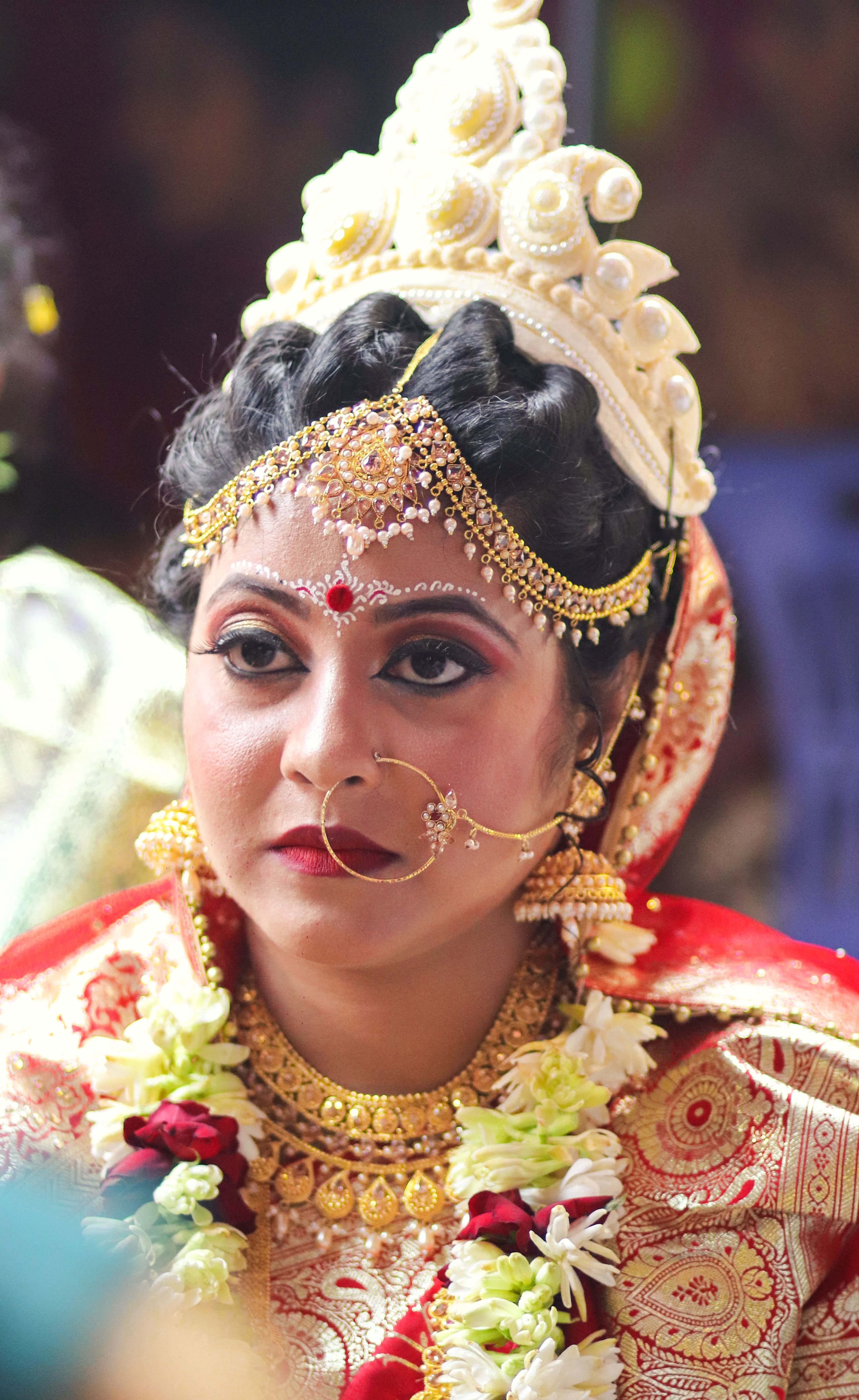 Indian woman with bright makeup in colorful national costume · Free ...