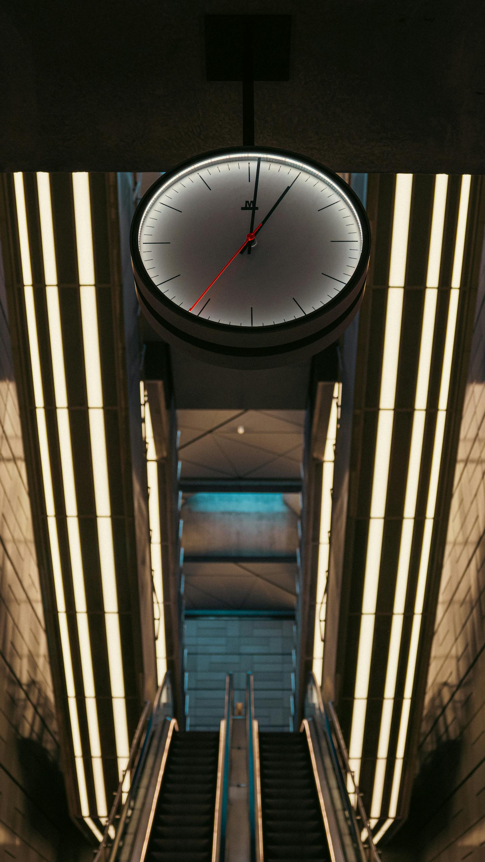 Time Clock Photos, Download The BEST Free Time Clock Stock Photos & HD ...