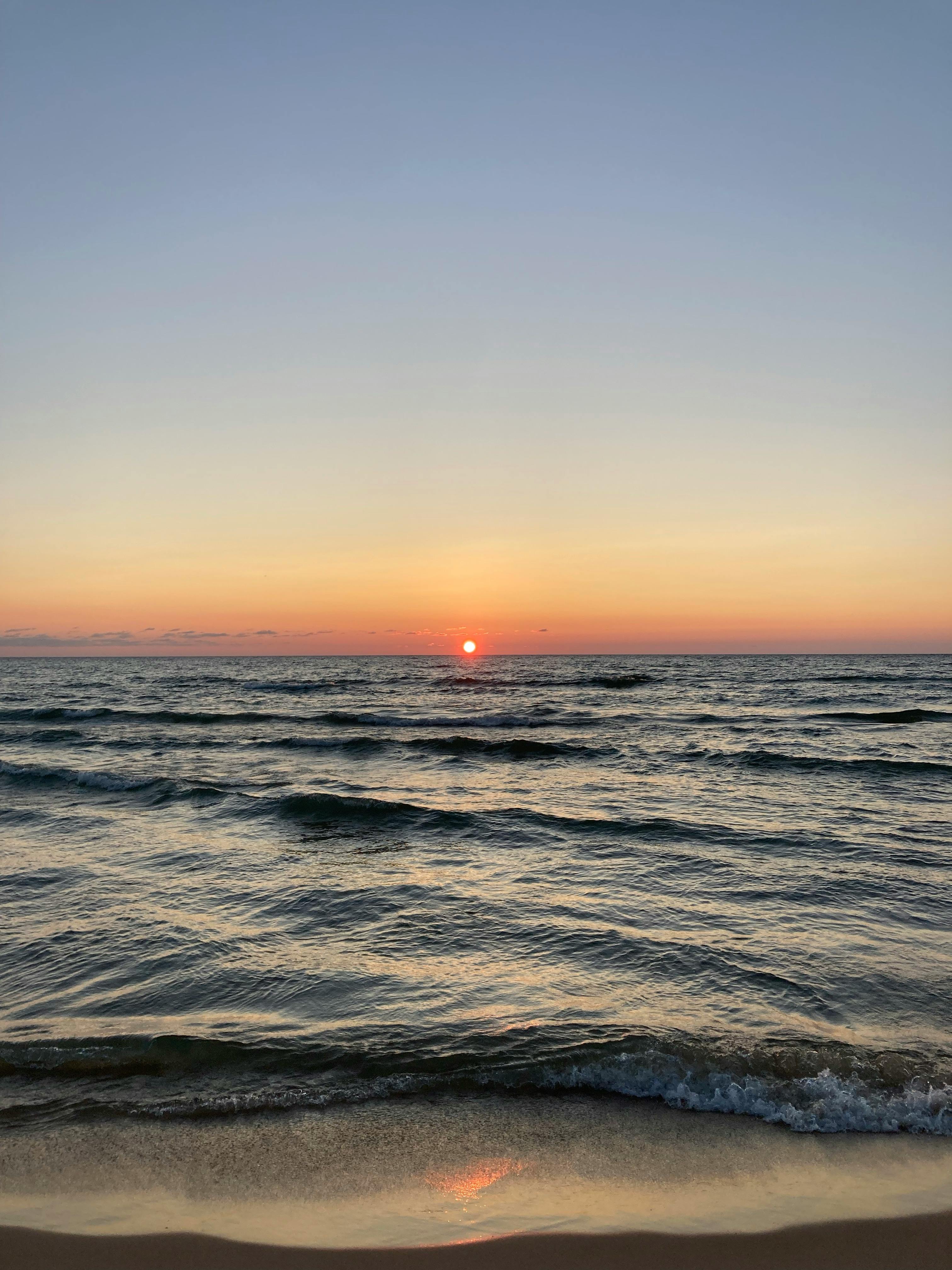 Seaside during Sun Set · Free Stock Photo