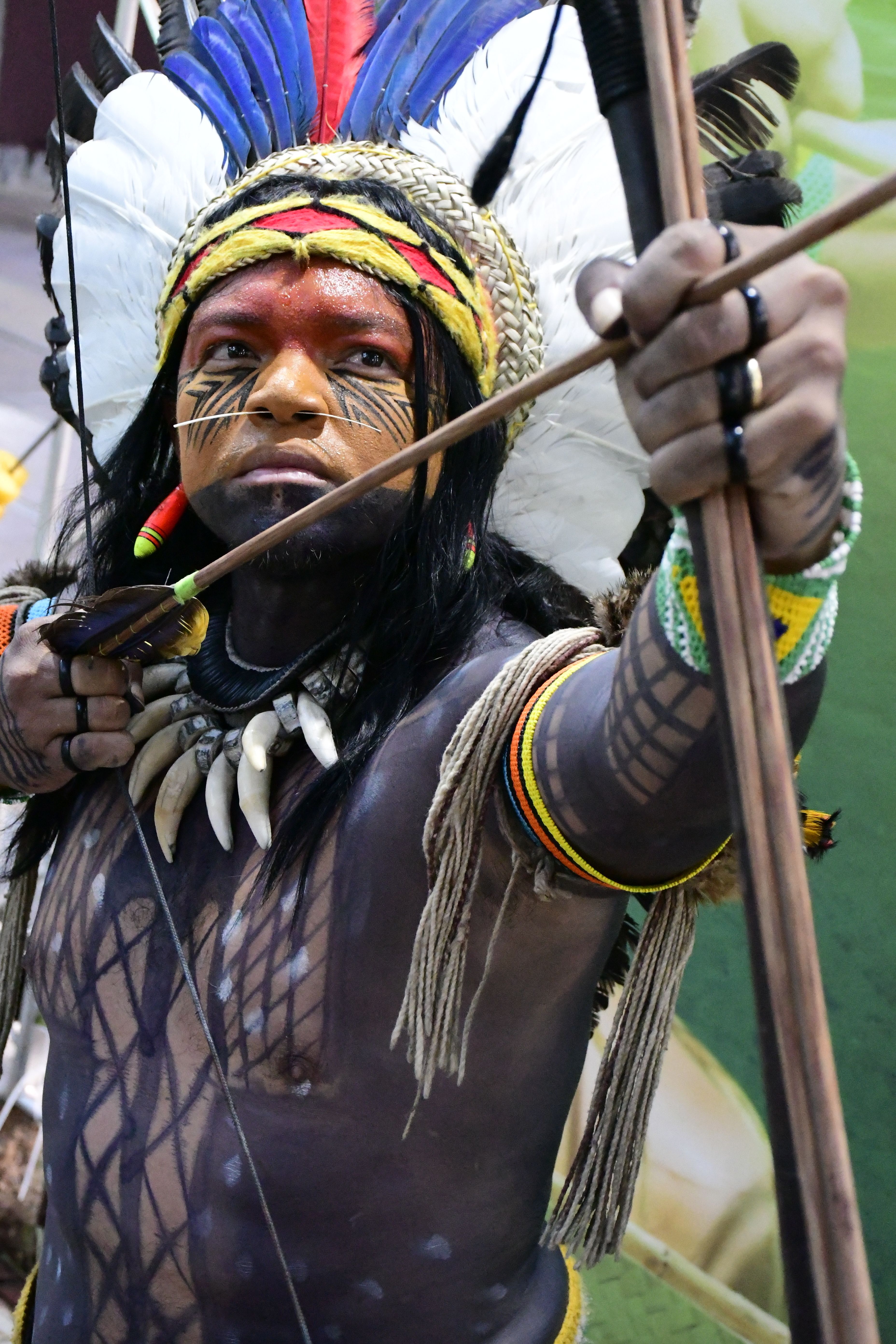 Foto profissional gratuita de arco e flecha, arqueiro, arte tribal ...