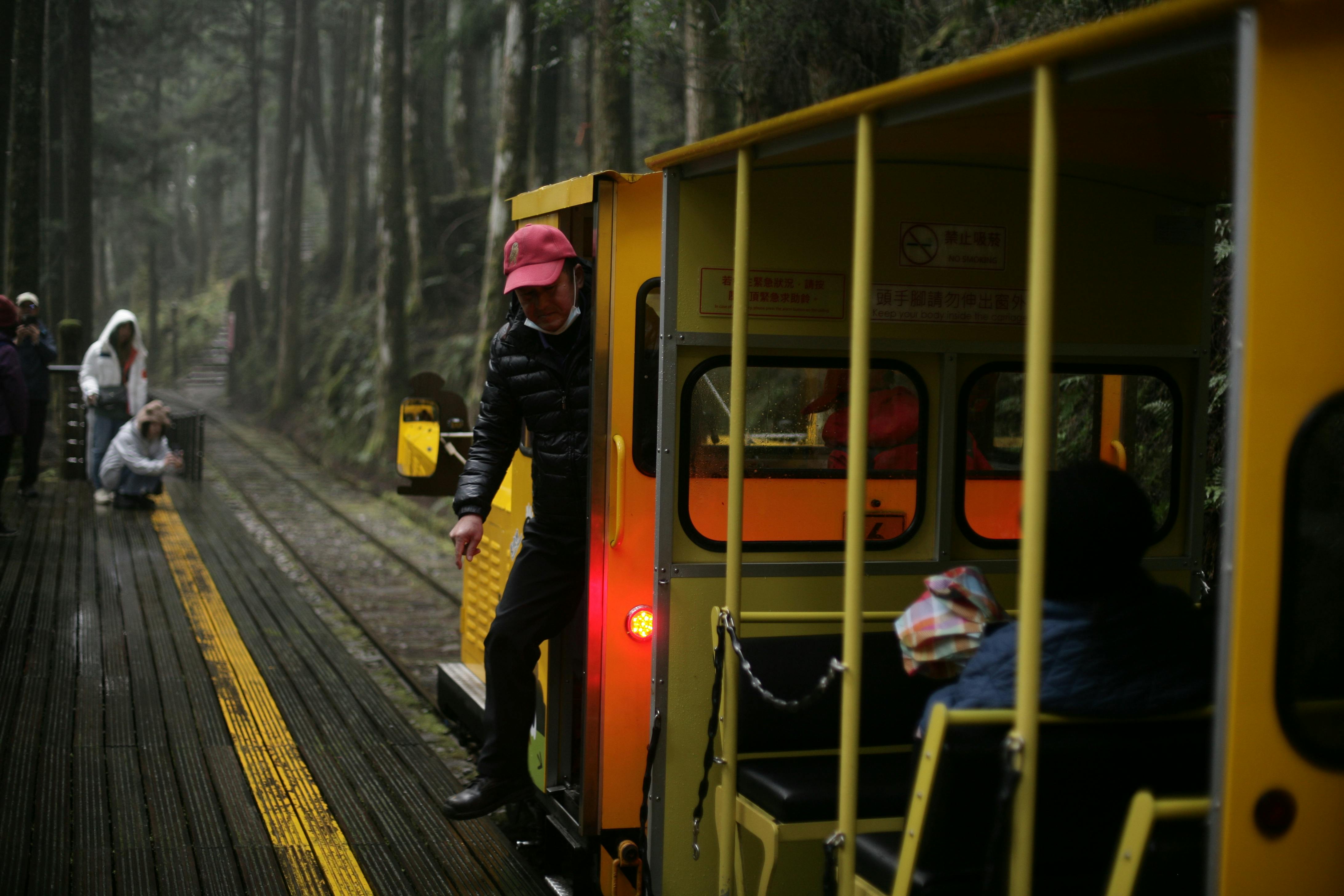 Traveling Tracking Landscape Photos, Download The BEST Free Traveling ...