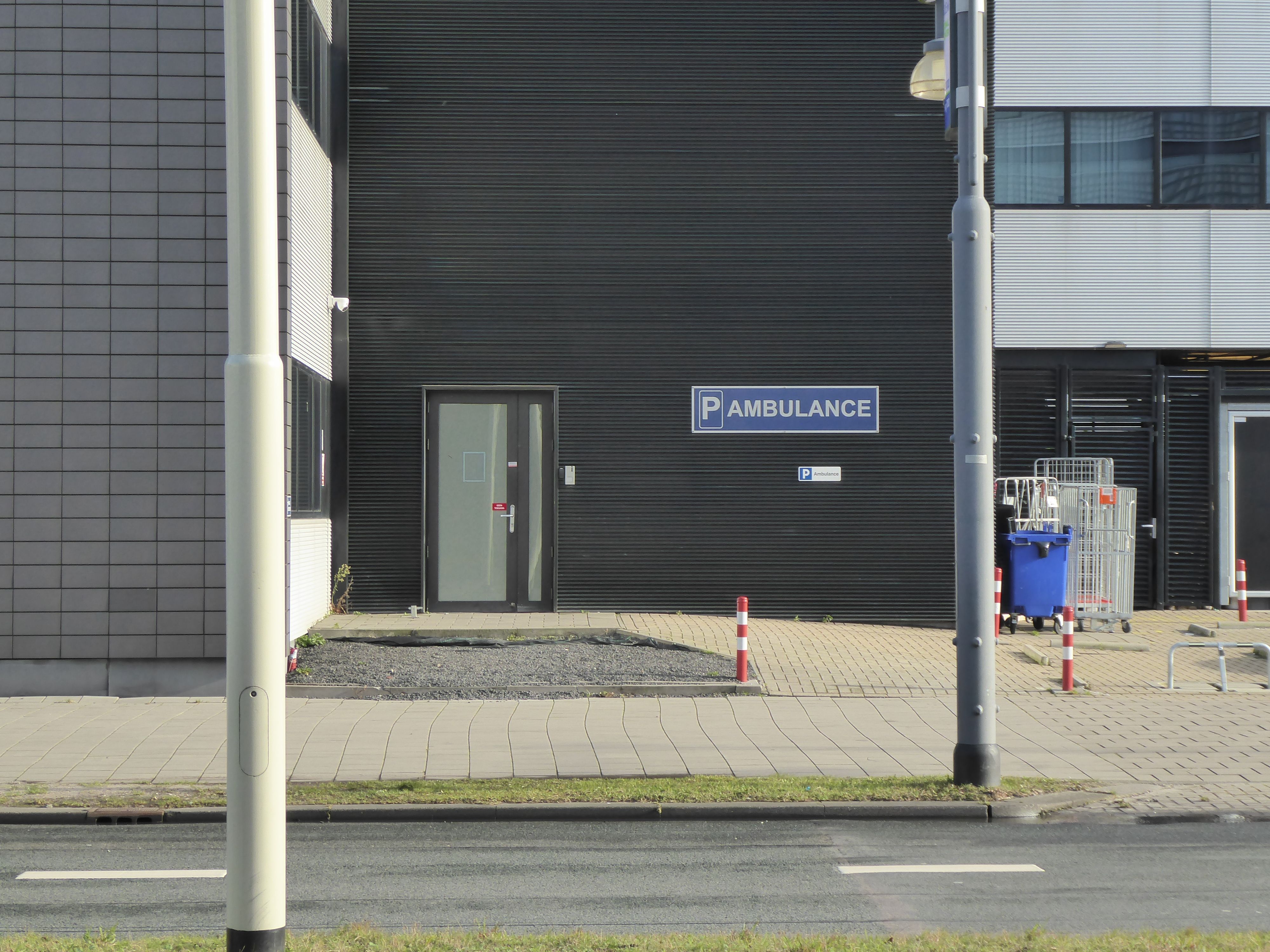 Hospital by the Street · Free Stock Photo