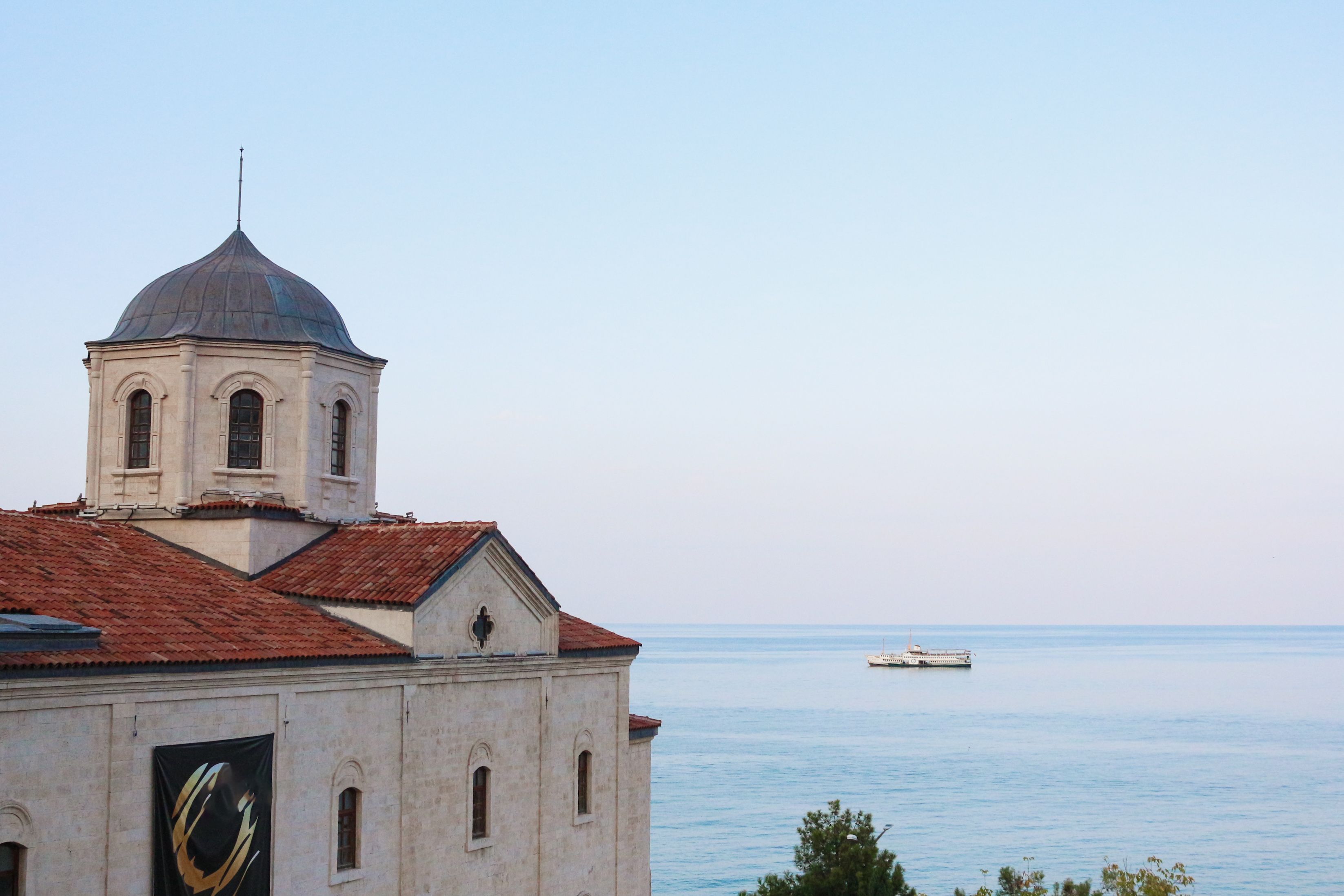Church on Sea Shore · Free Stock Photo