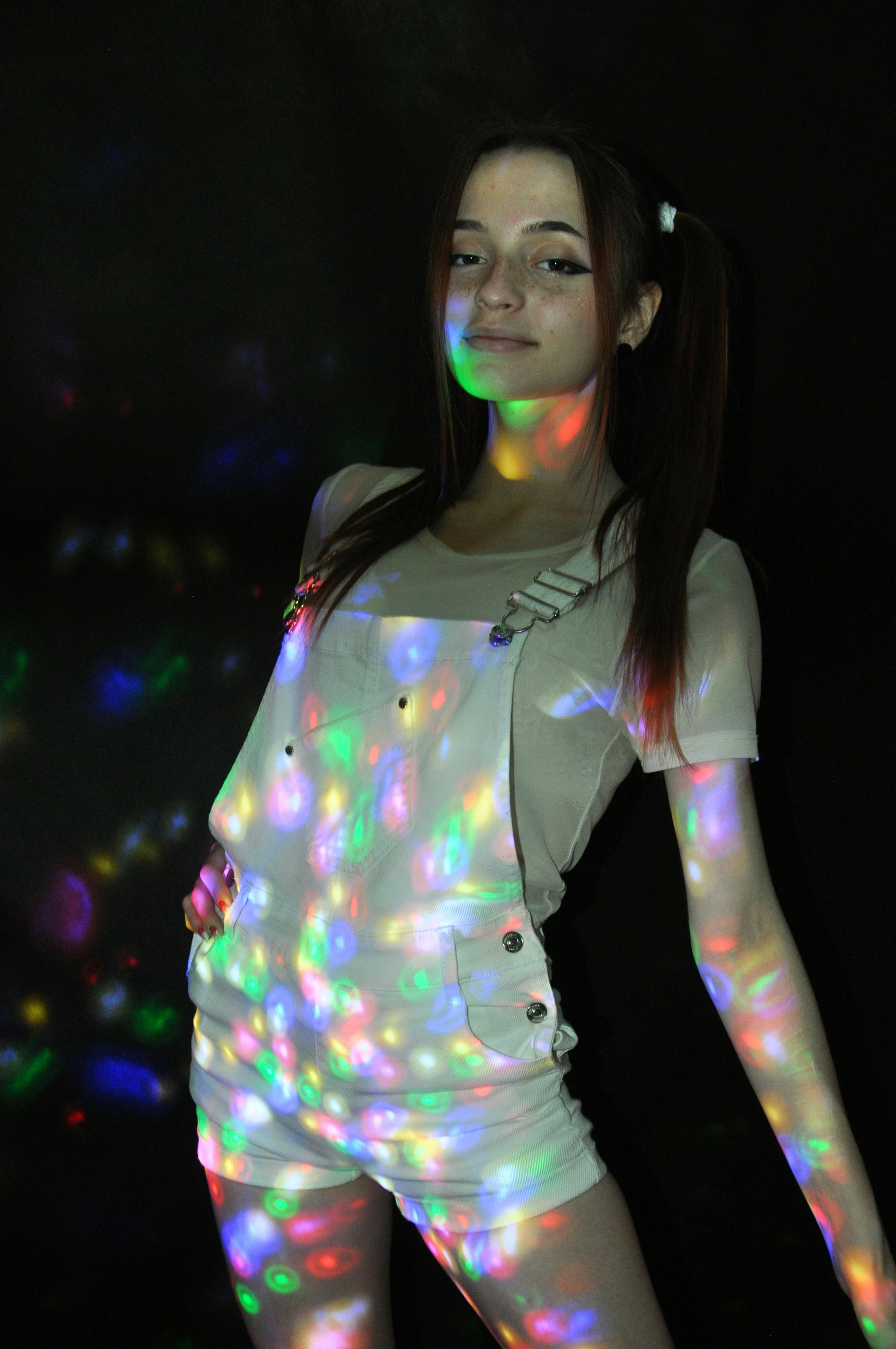 Girl Dancing In Concert Photos, Download The BEST Free Girl Dancing In ...