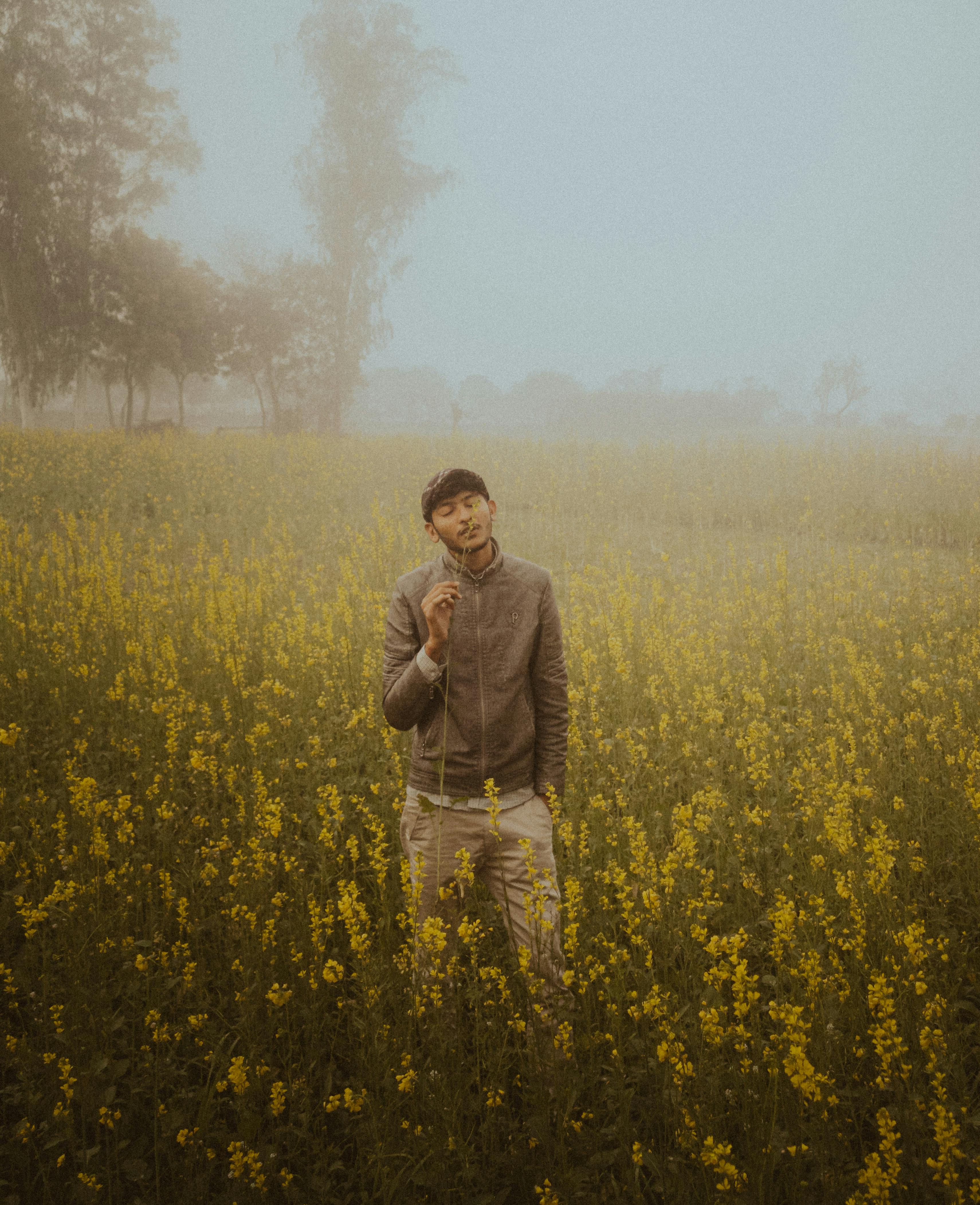 Flowers Man Photos, Download The BEST Free Flowers Man Stock Photos ...