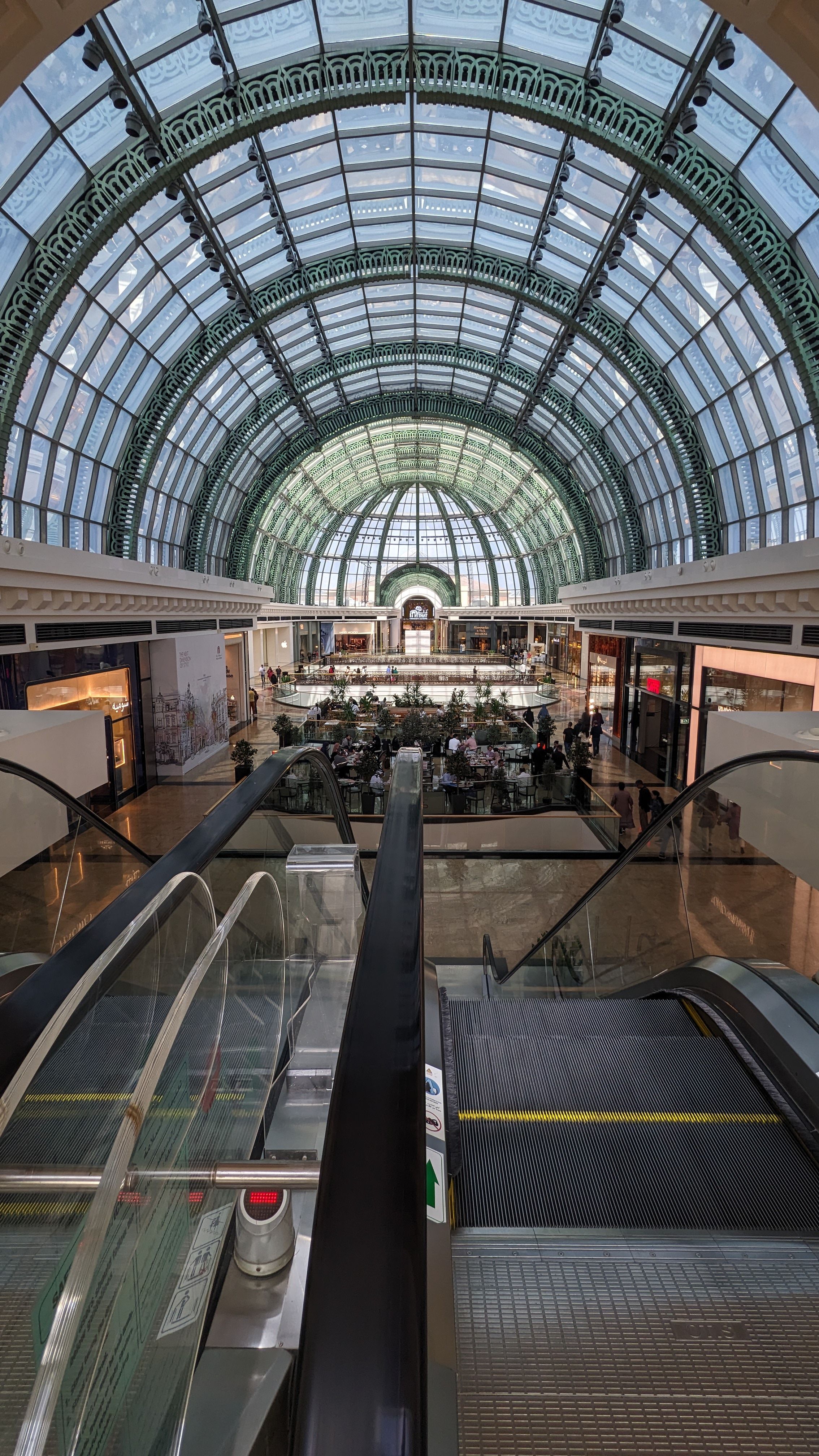 Uae Retail Locations Photos, Download The BEST Free Uae Retail ...