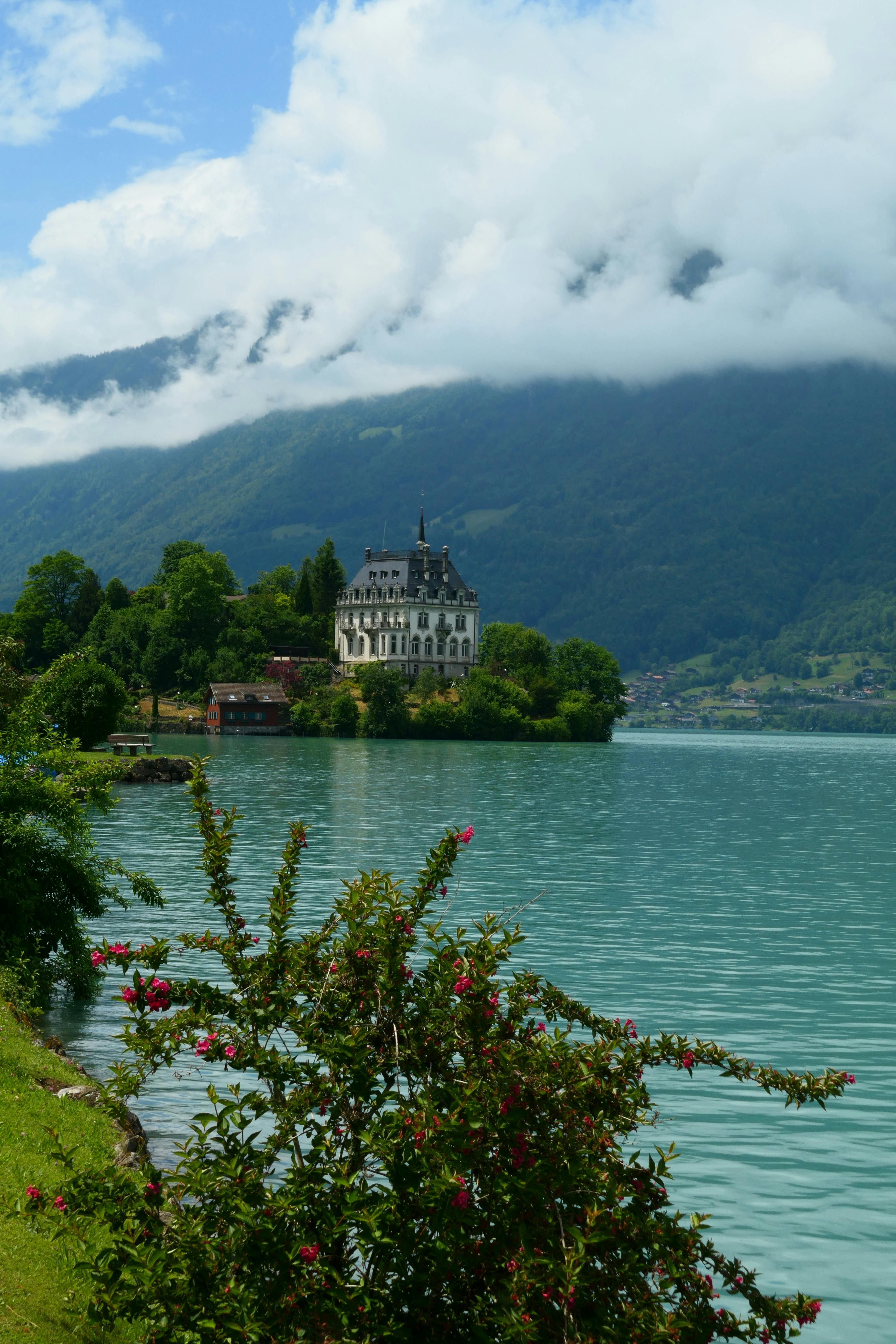 Schloss Seeburg in Iseltwald · Free Stock Photo