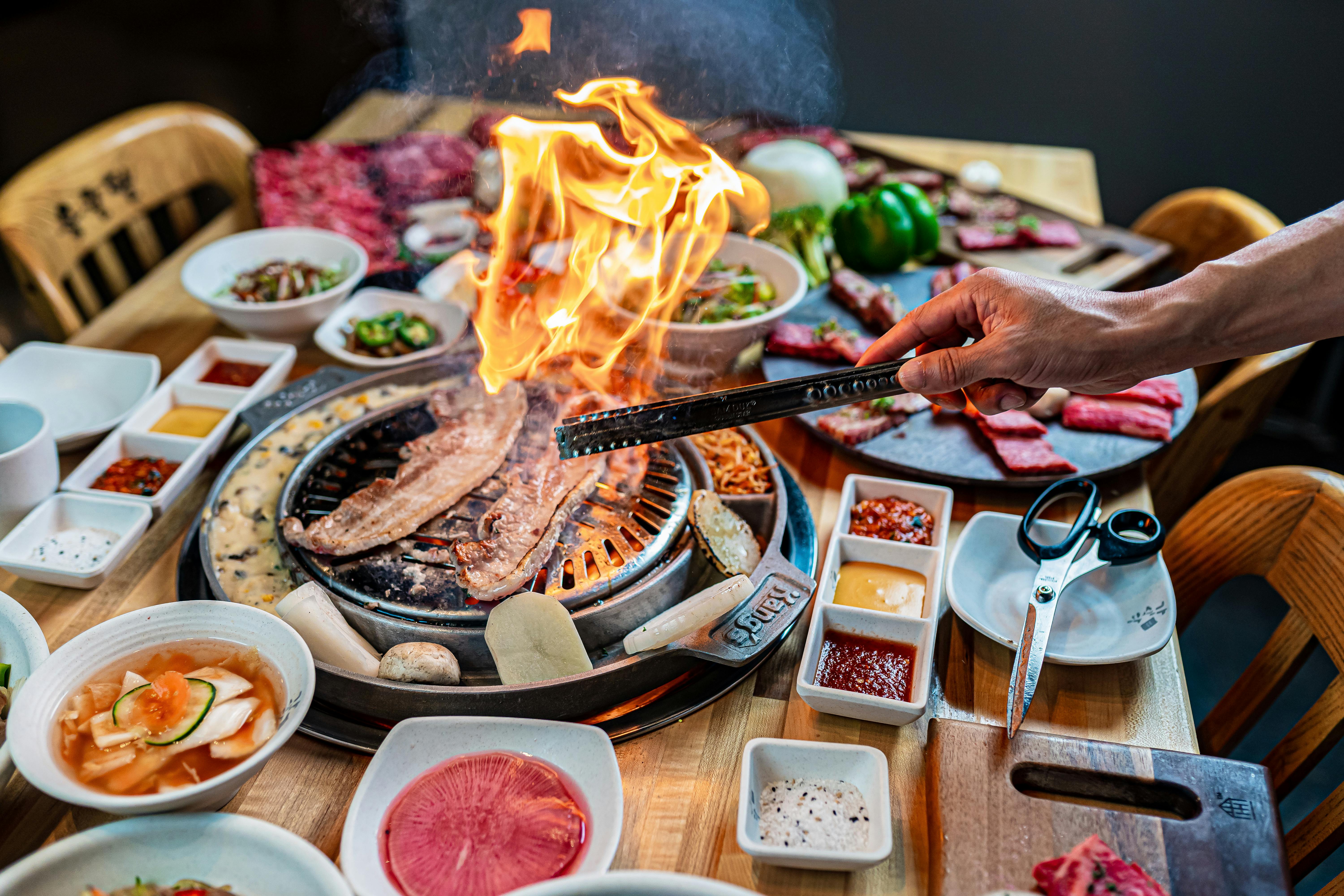 Foto de stock gratuita sobre a la barbacoa, ahumado, almuerzo ...