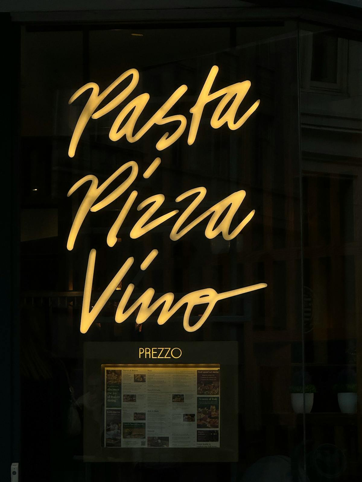 Italian Restaurant Window Outside Photos, Download The BEST Free ...