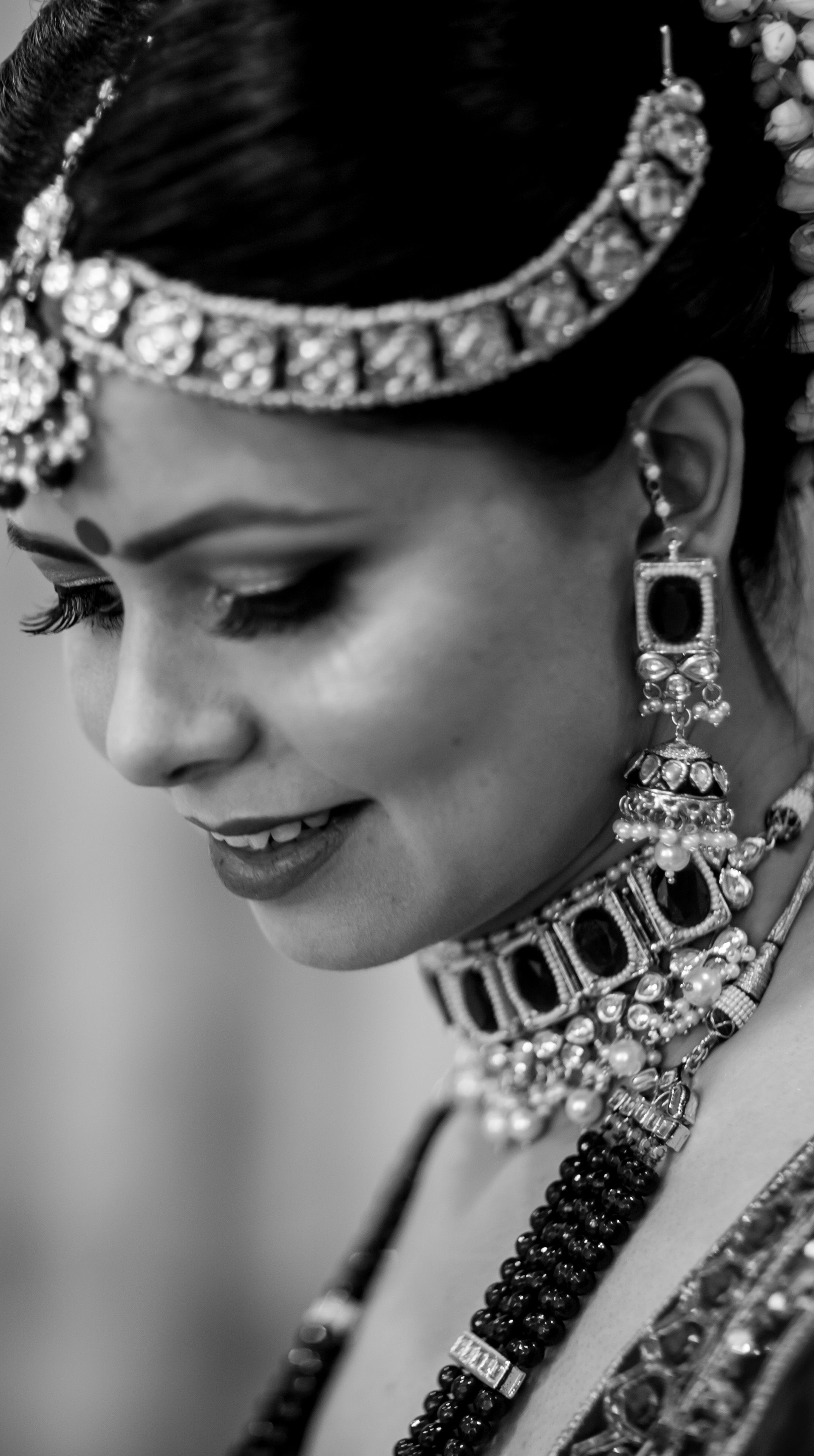Black Bindi Photos, Download The BEST Free Black Bindi Stock Photos ...