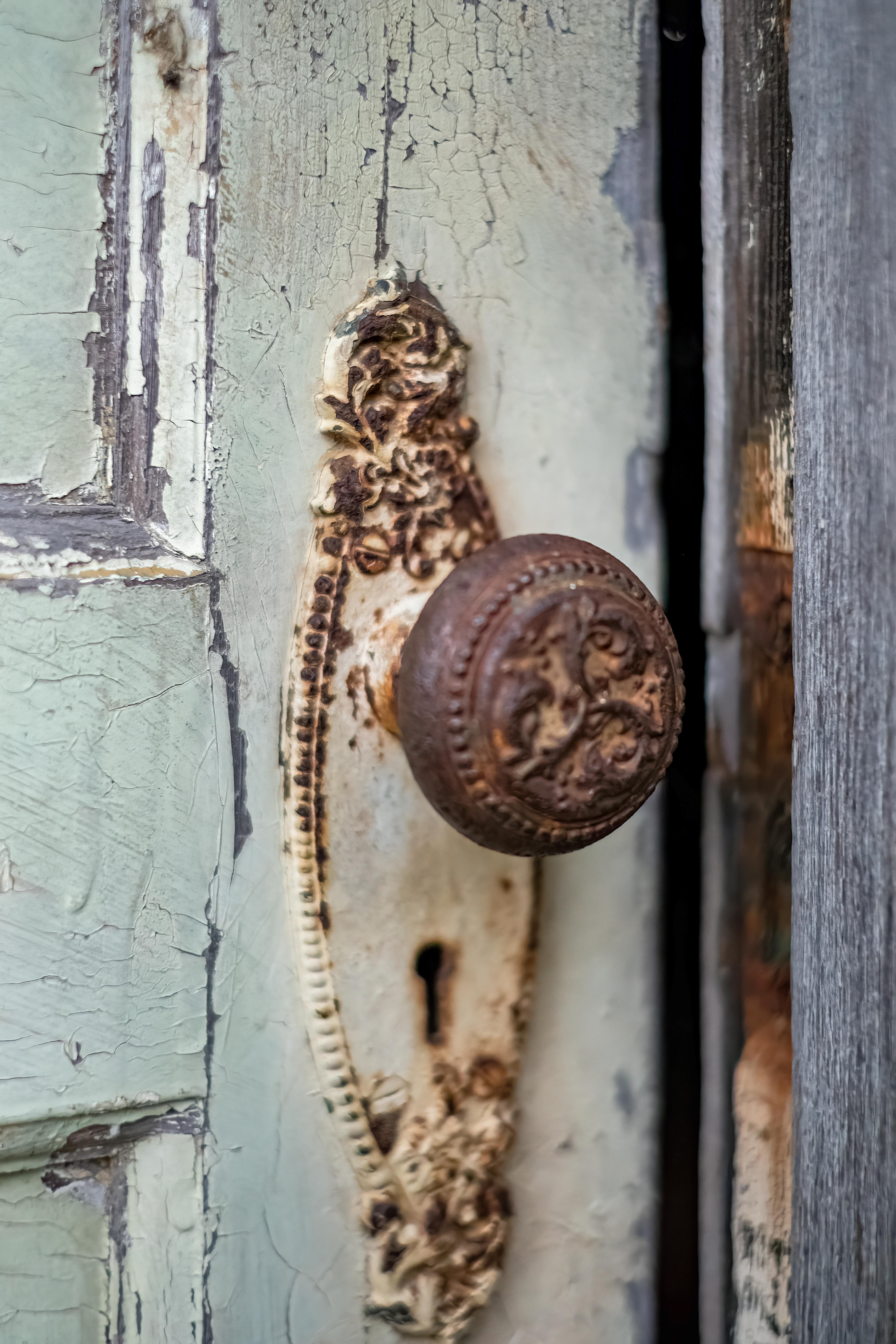 Vintage Rusty Door Knob · Free Stock Photo