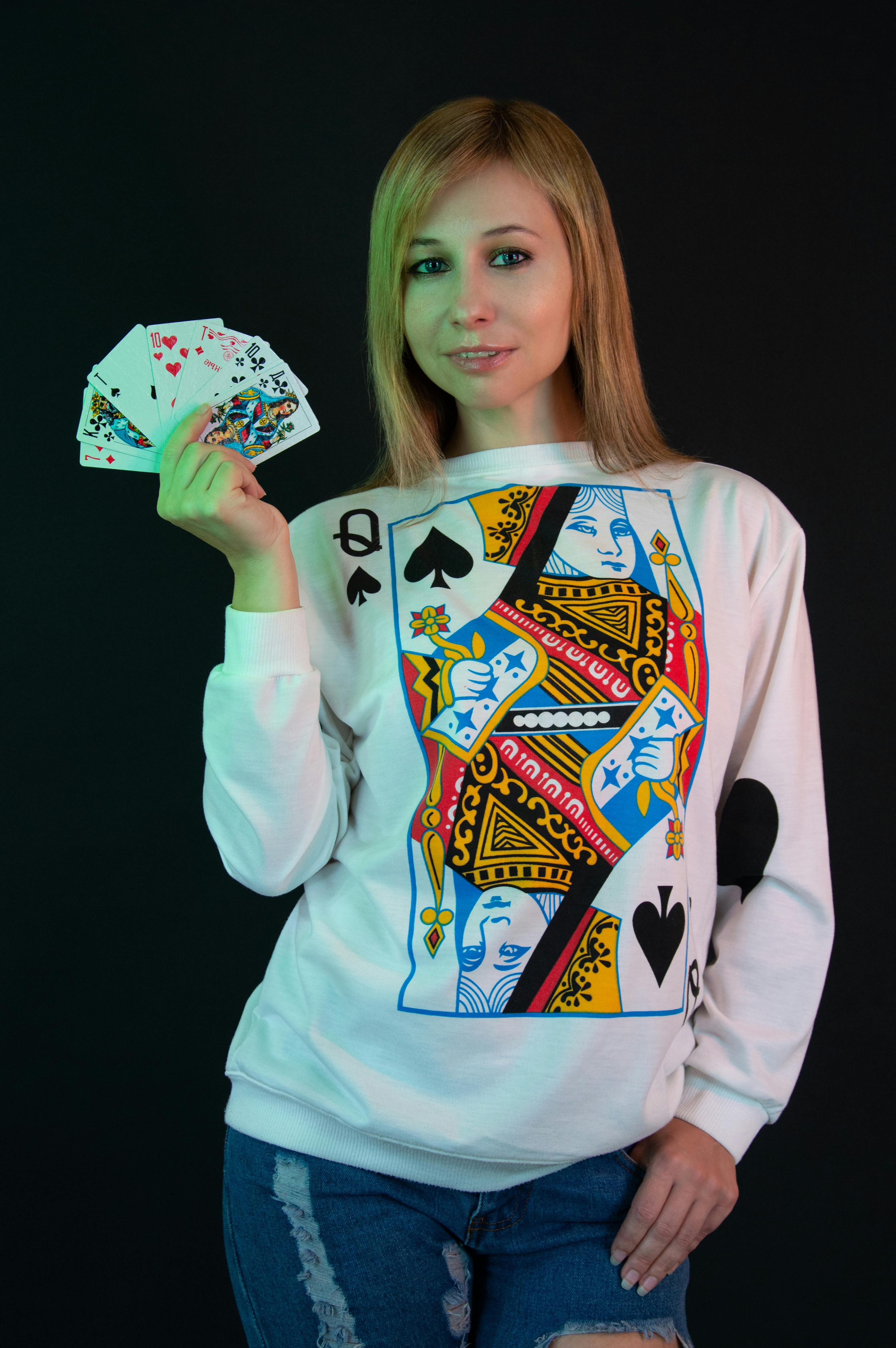 Queen Card Photos, Download The BEST Free Queen Card Stock Photos & HD ...