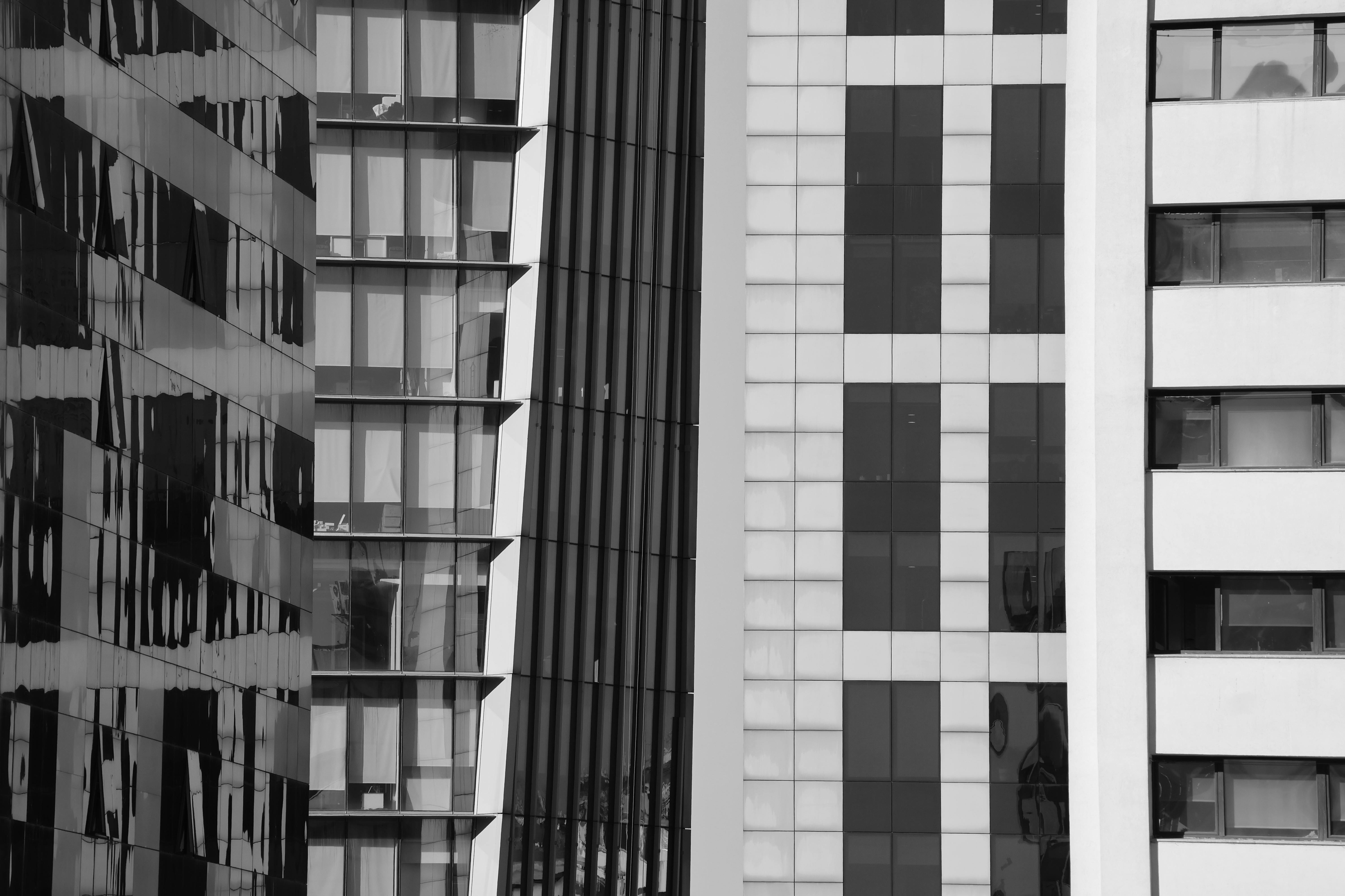 Modern Architecture in Black and White · Free Stock Photo