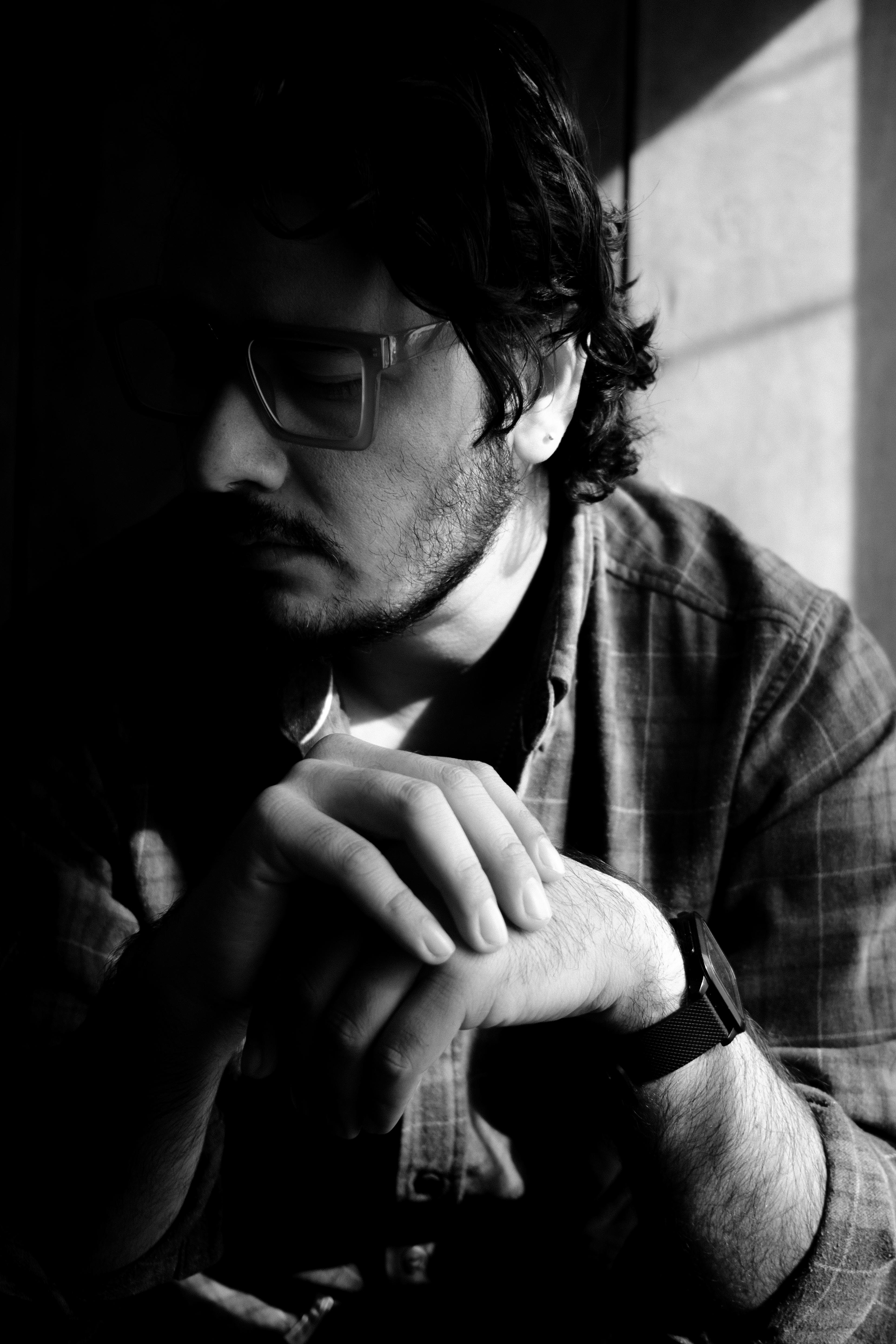 Dark Guy With Guitar Photos, Download The BEST Free Dark Guy With ...