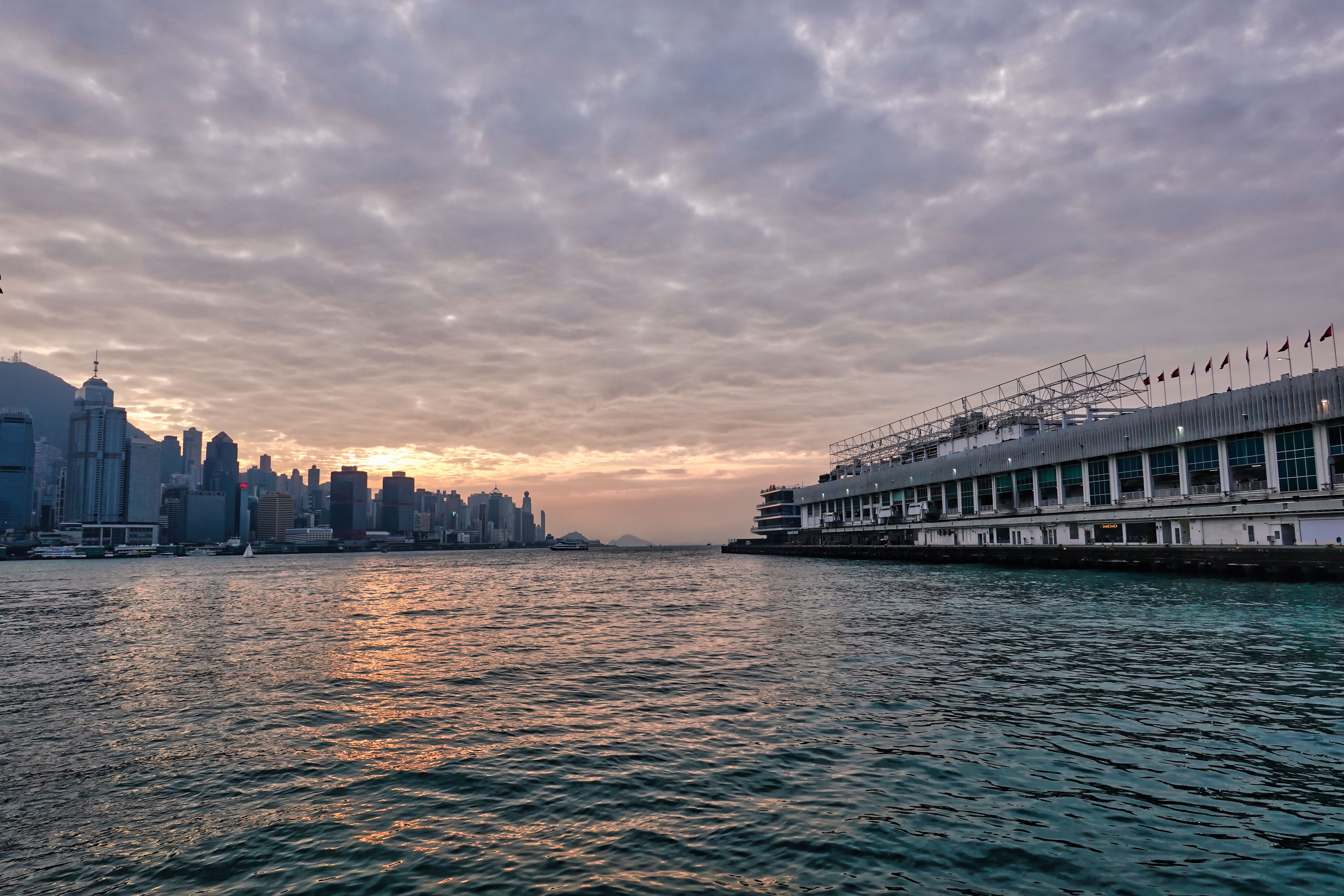 Sea Coast of Hong Kong at Sunset · Free Stock Photo