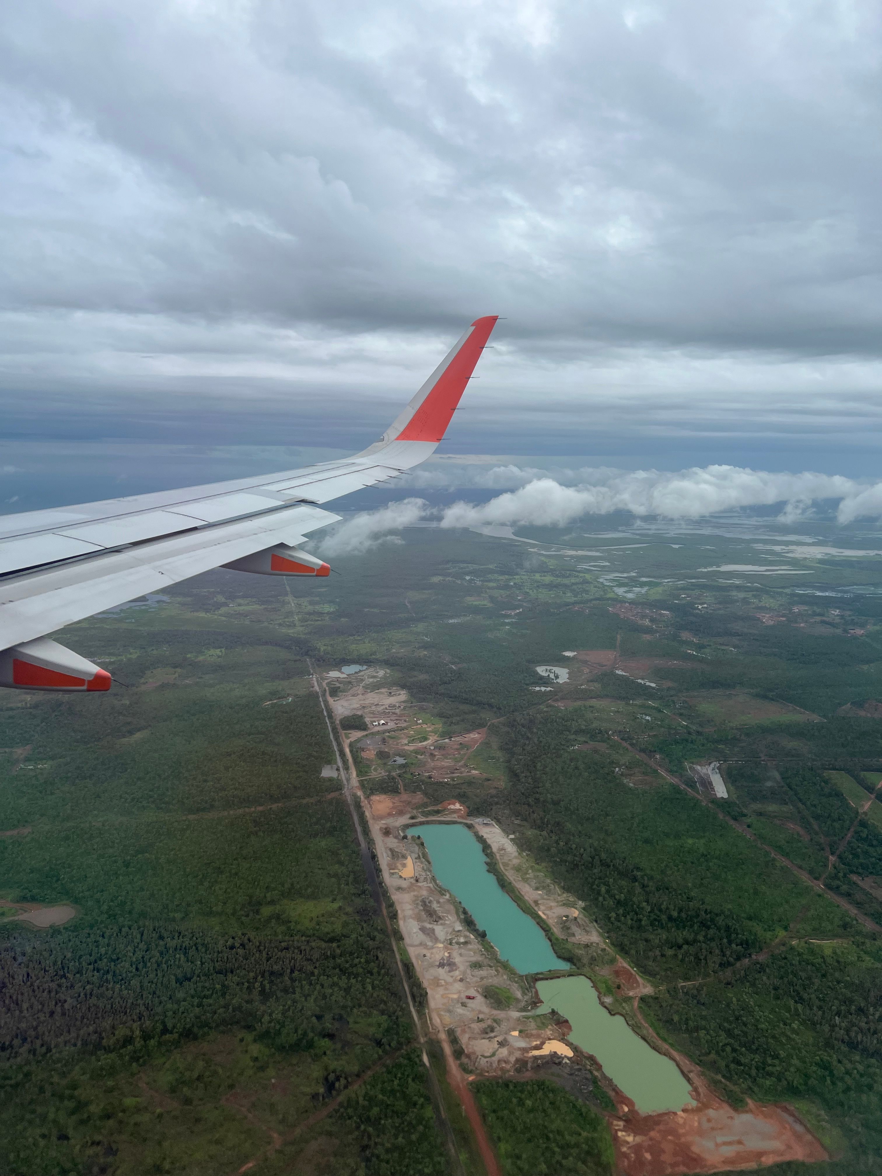 Wing of Flying Airplane · Free Stock Photo