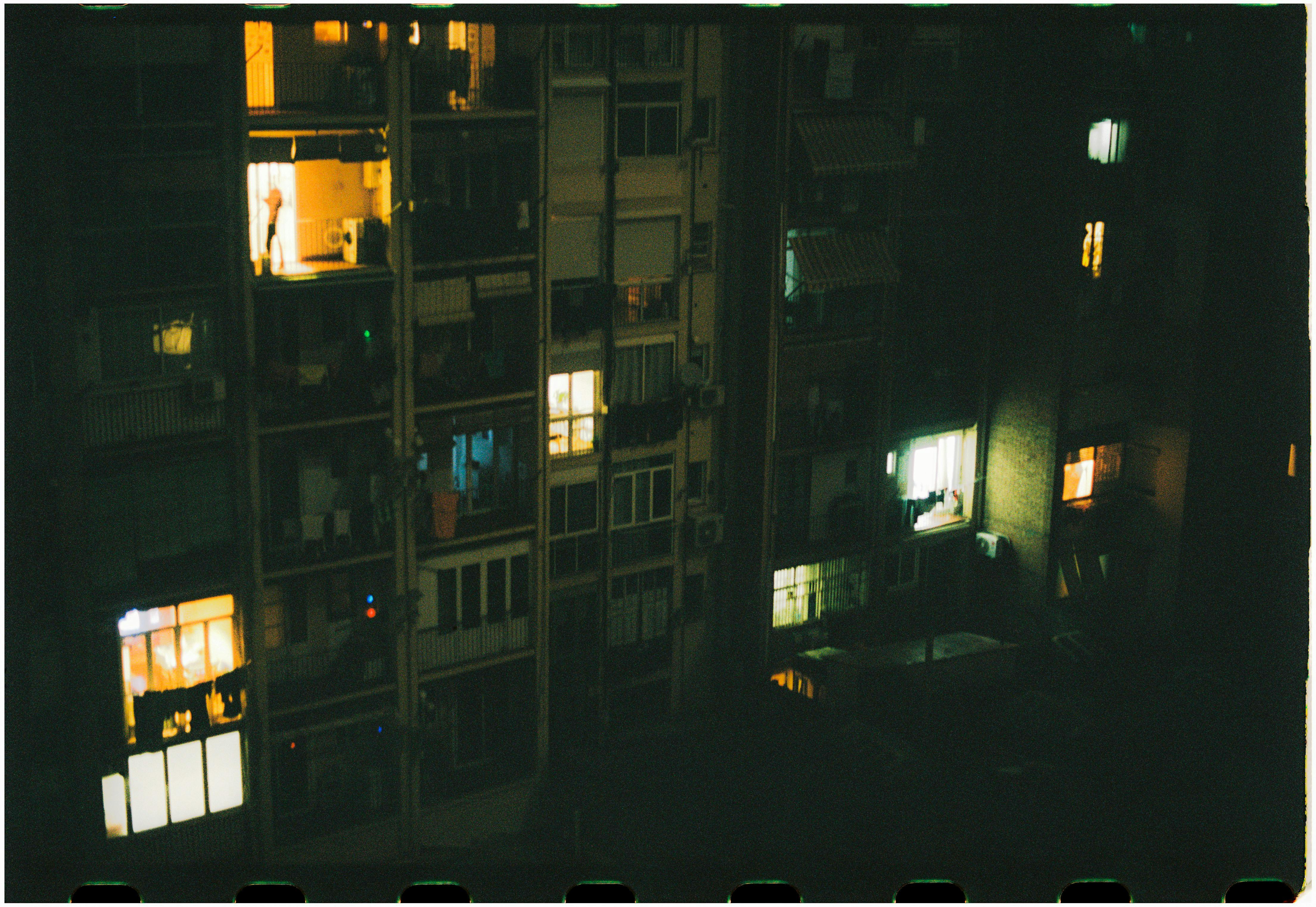 Block of Flats at Night · Free Stock Photo