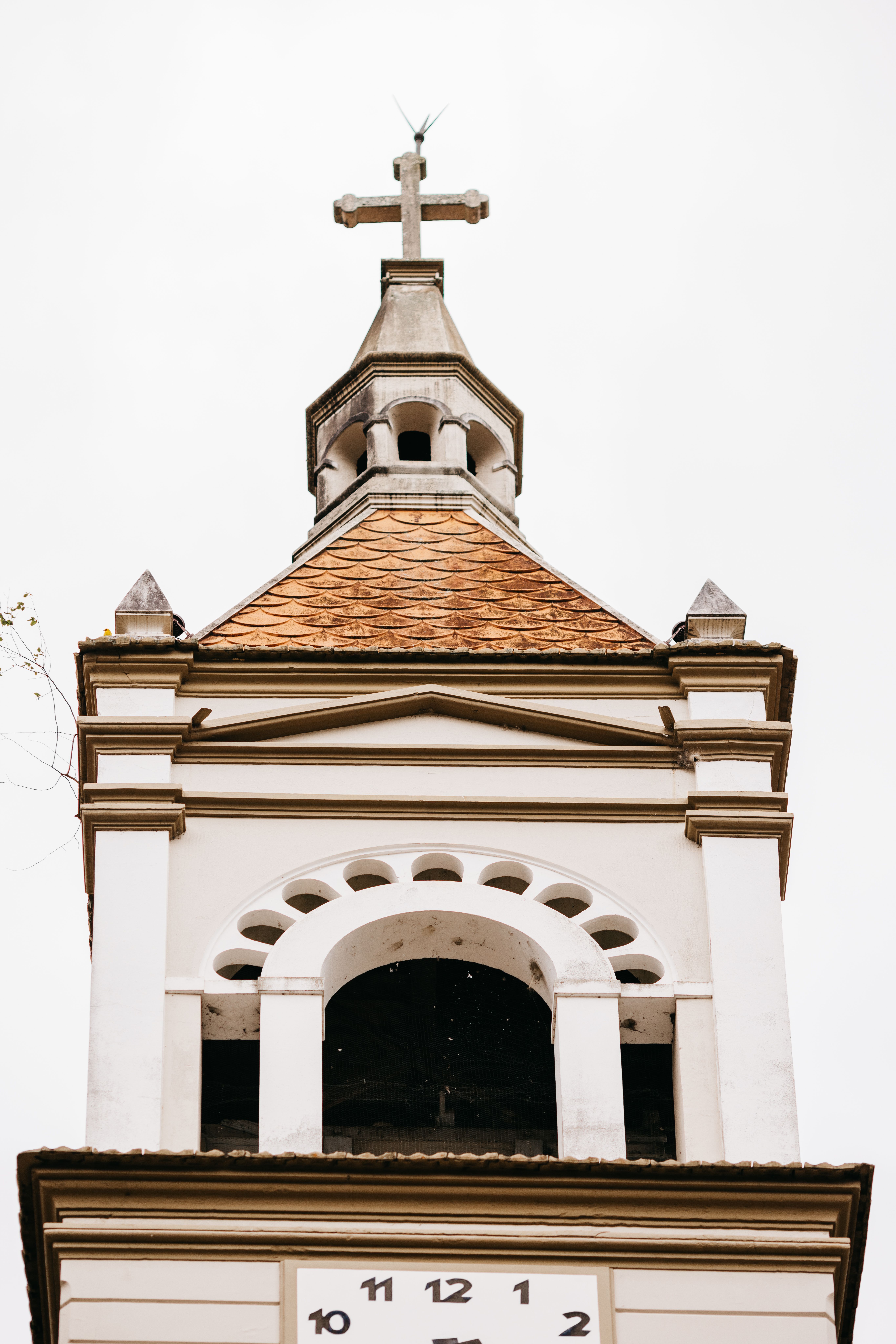 Low Angle Shot of a Church Clock Tower · Free Stock Photo