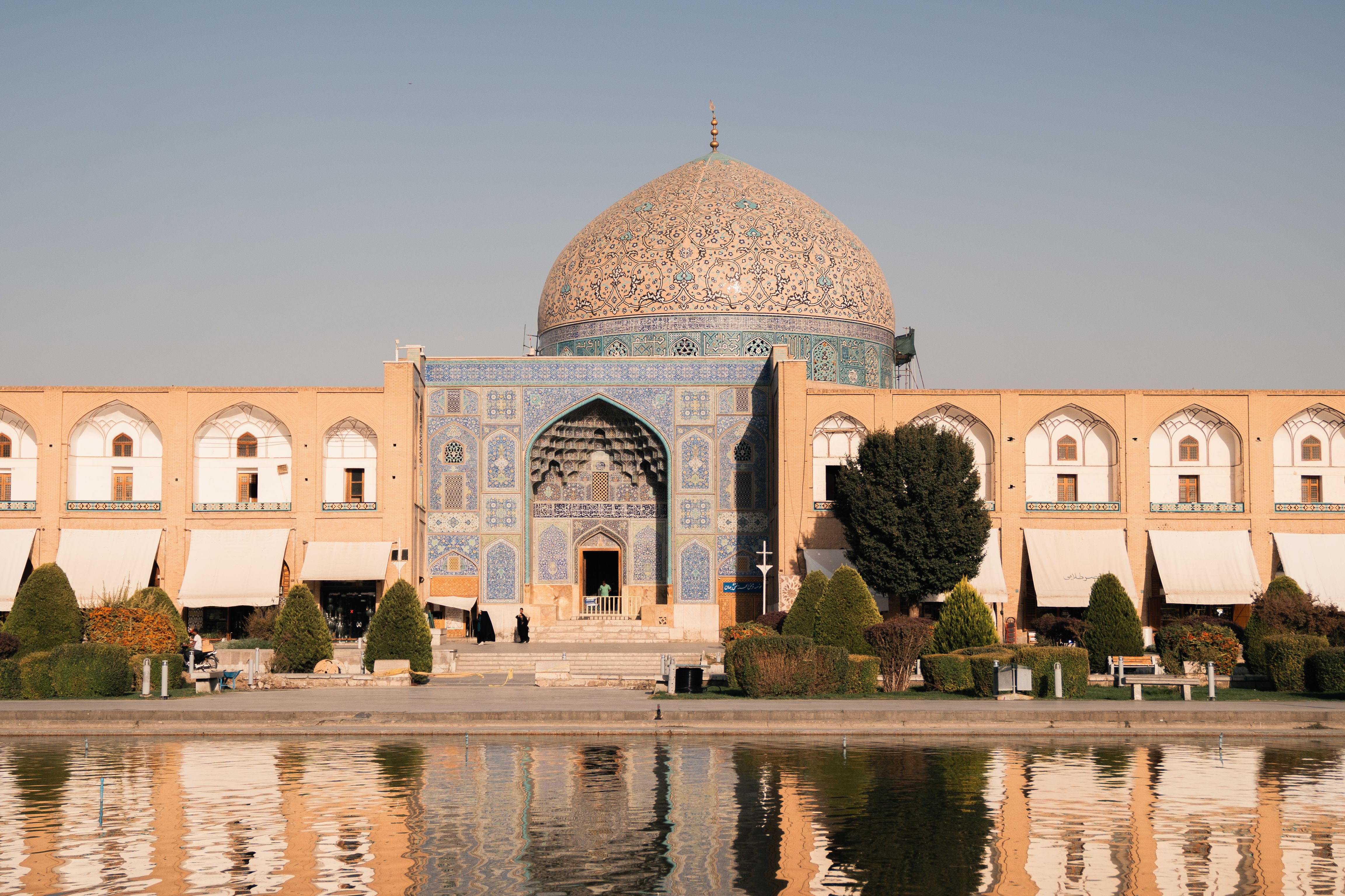 Courtyard of Agha Bozorg Mosque in Kashan Iran · Free Stock Photo