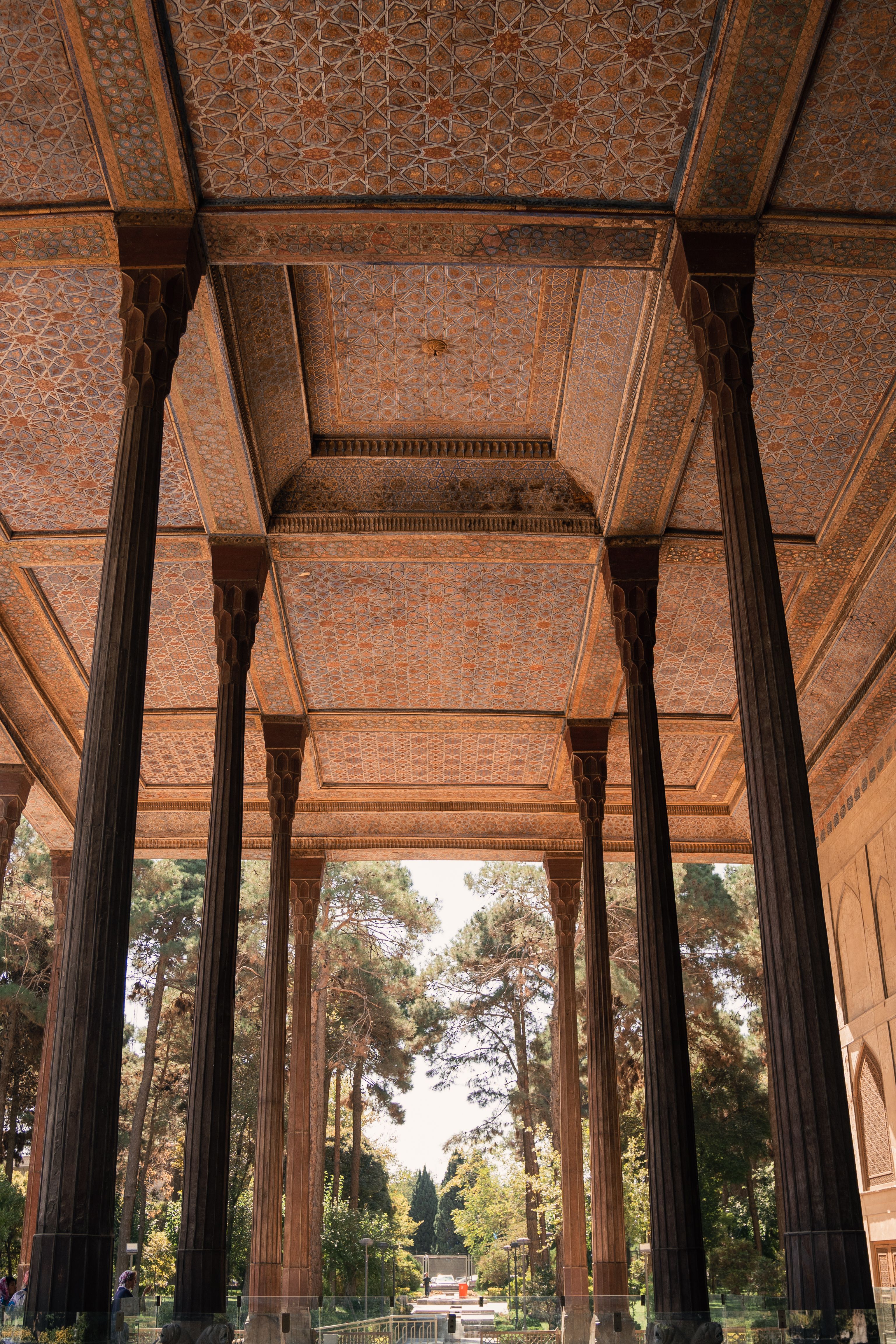 Colonnade of Chehel Sotoon Palace in Isfahan in Iran · Free Stock Photo