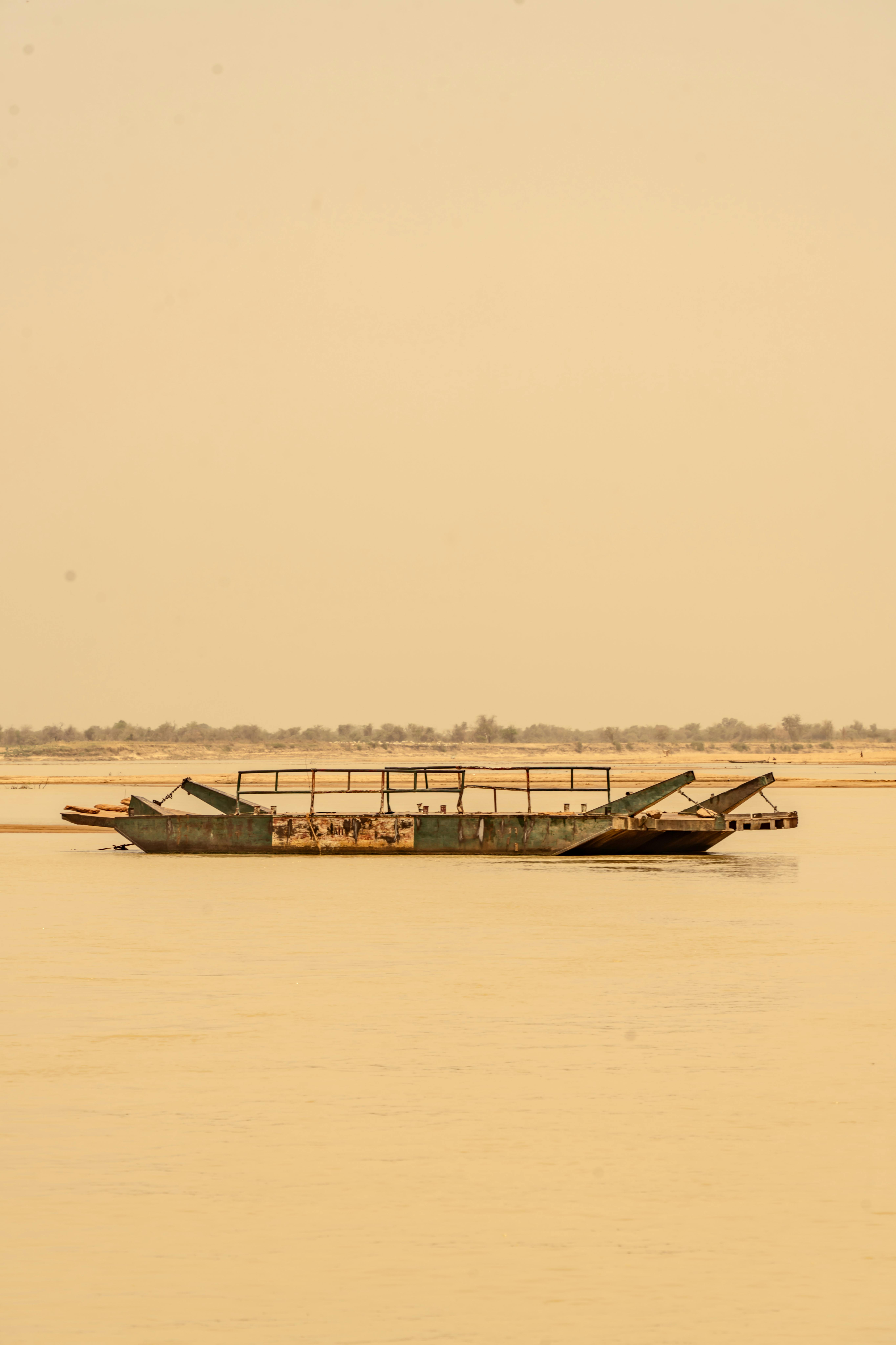Old Rusty Ferry on the River · Free Stock Photo