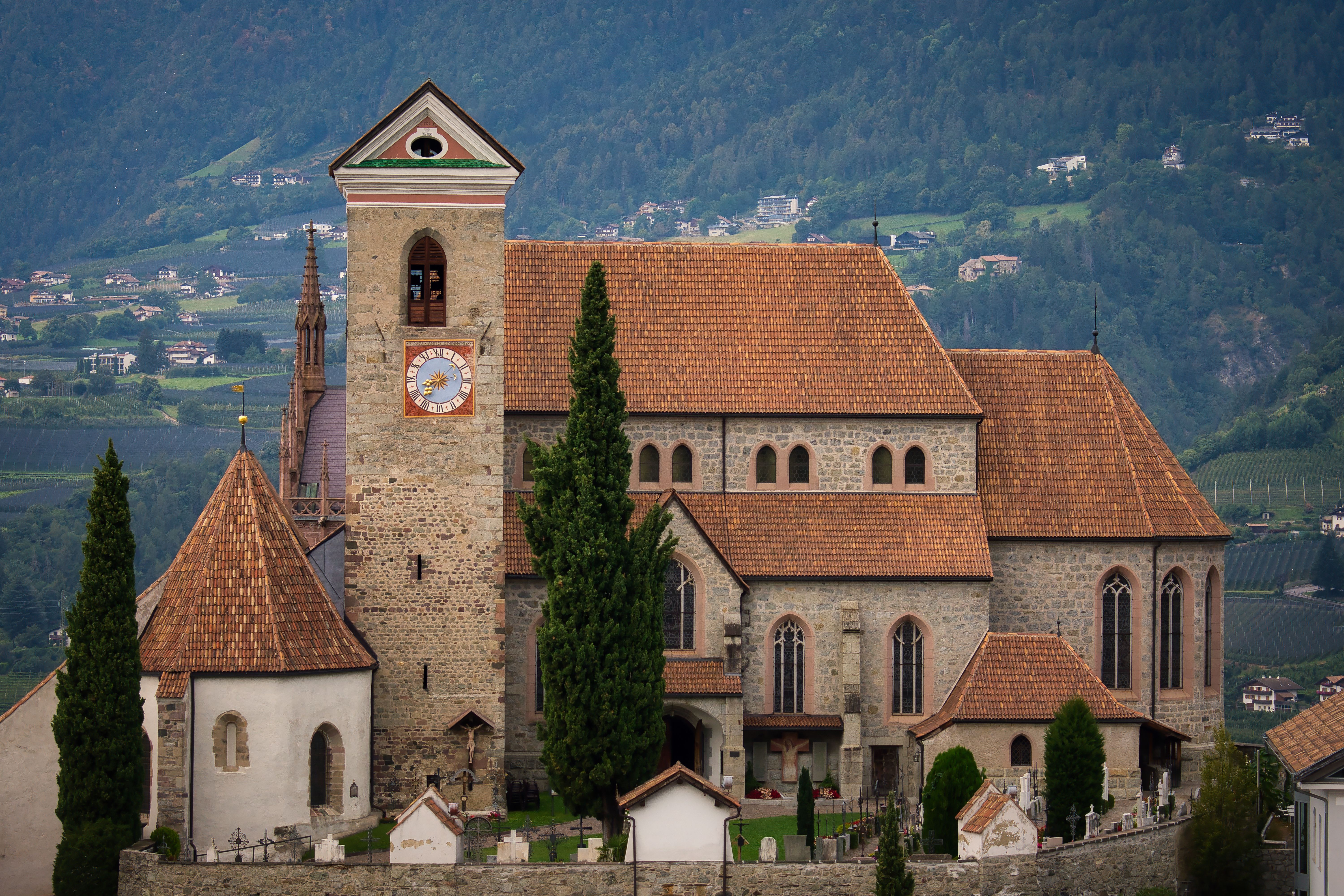 Church with Tower · Free Stock Photo