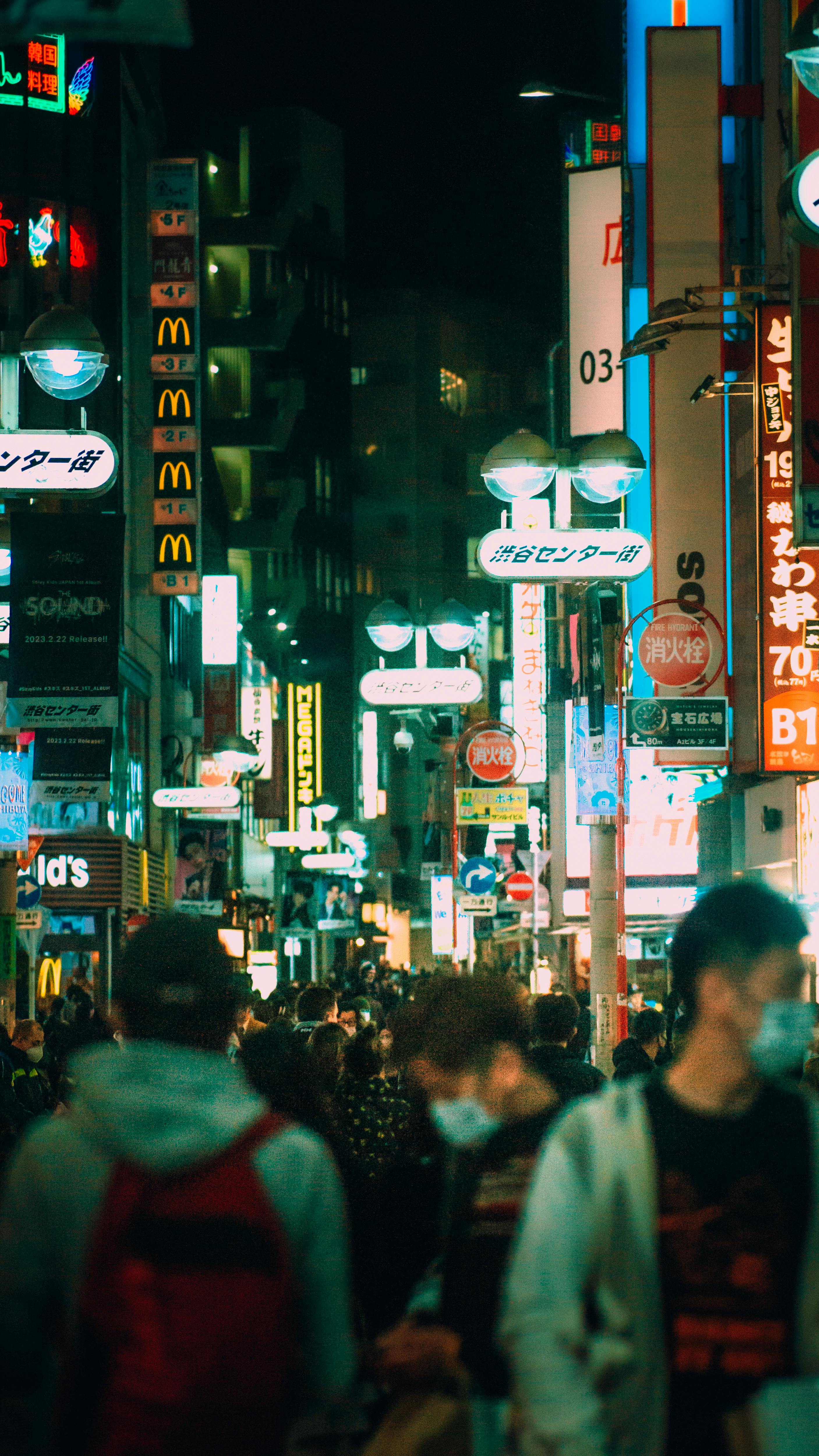 Crowds At Night Photos, Download The BEST Free Crowds At Night Stock ...