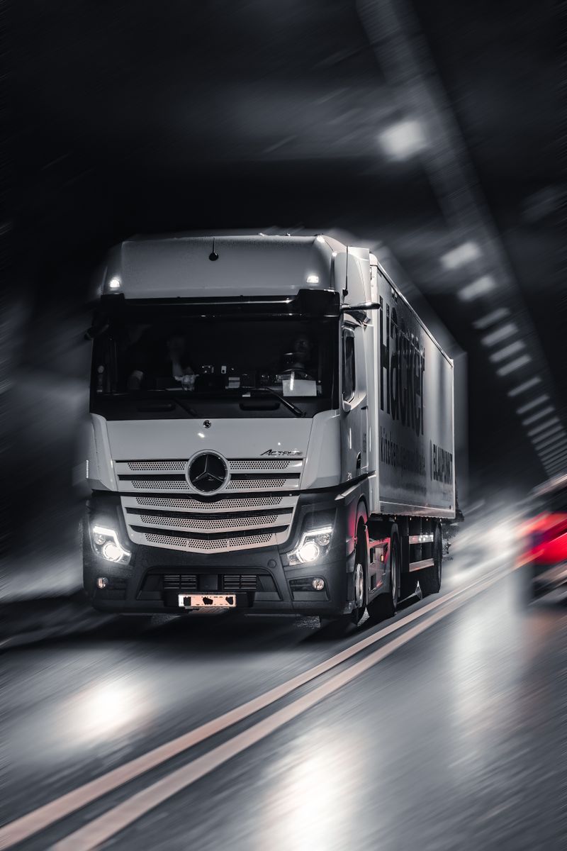 Actros Photos, Download The BEST Free Actros Stock Photos & HD Images