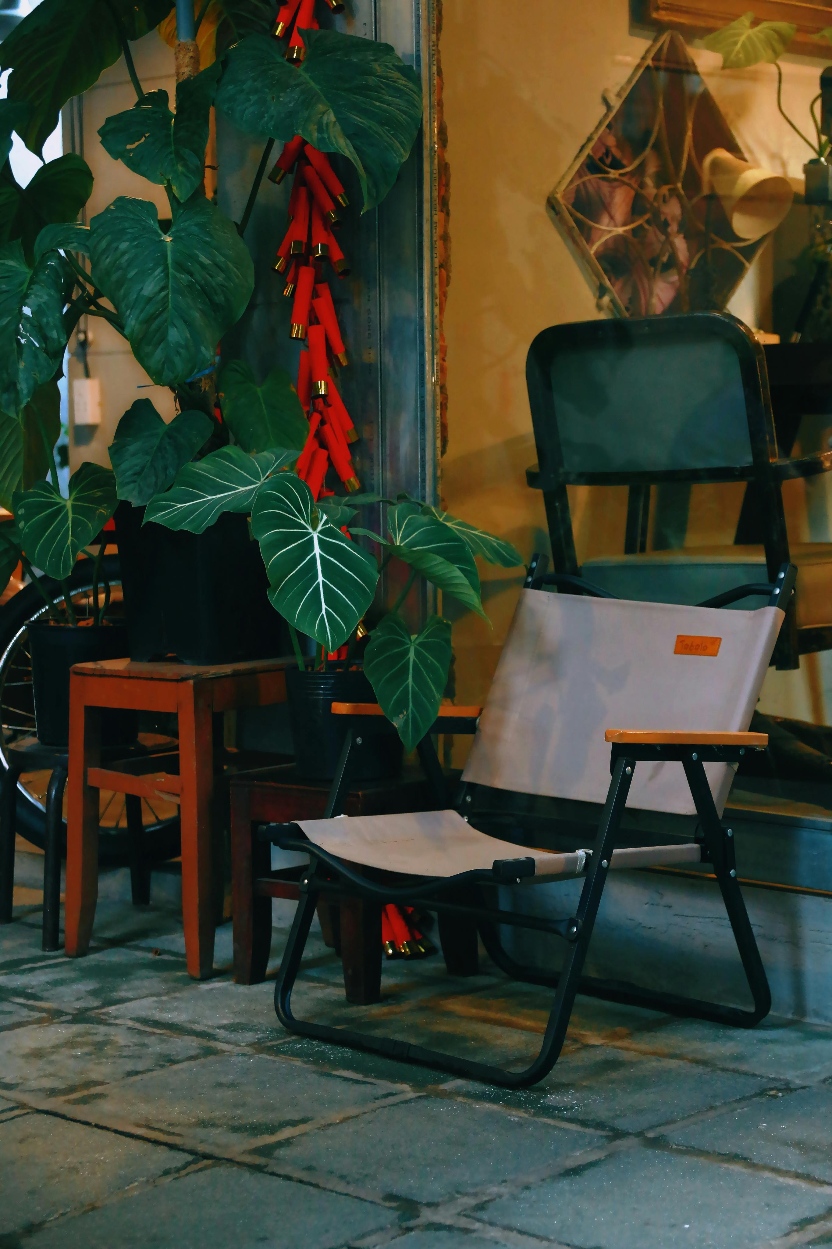 Restaurant advertisement board with equity advertisement · Free Stock Photo