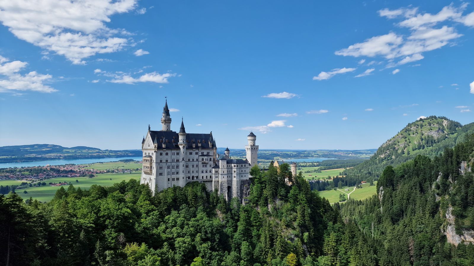 Aerial+View+Of+Montclair+Castle,+Saarland,+Germany Photos, Download The ...