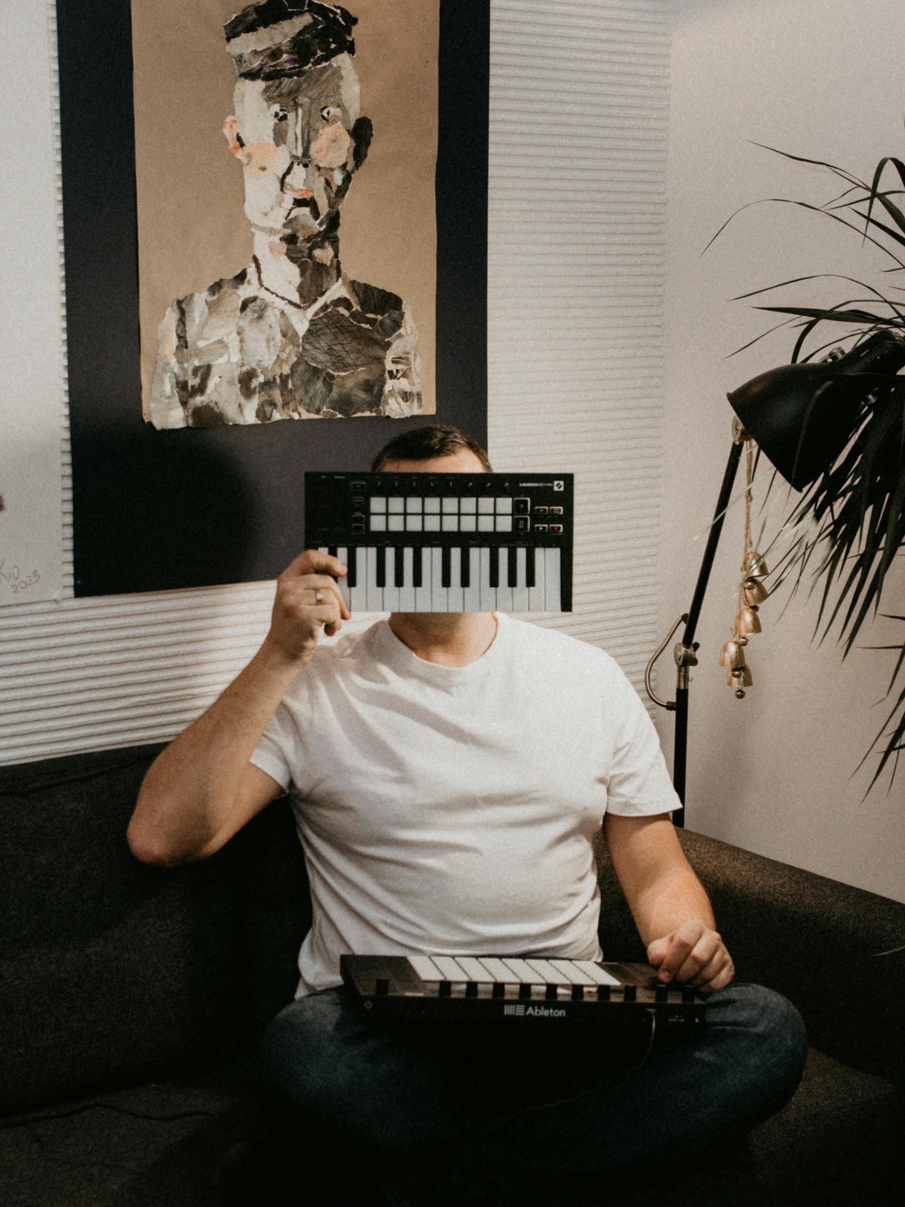 Launchkey Mini Photos, Download The BEST Free Launchkey Mini Stock ...