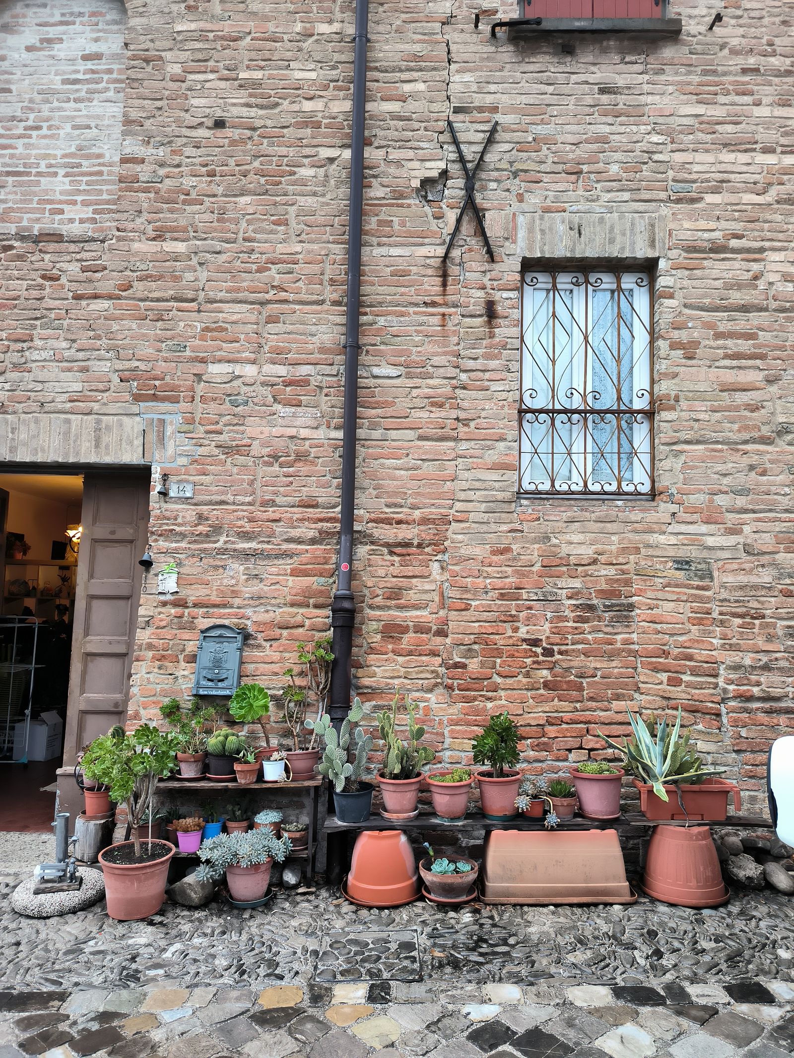 Exposed Brick Photos, Download The BEST Free Exposed Brick Stock Photos ...