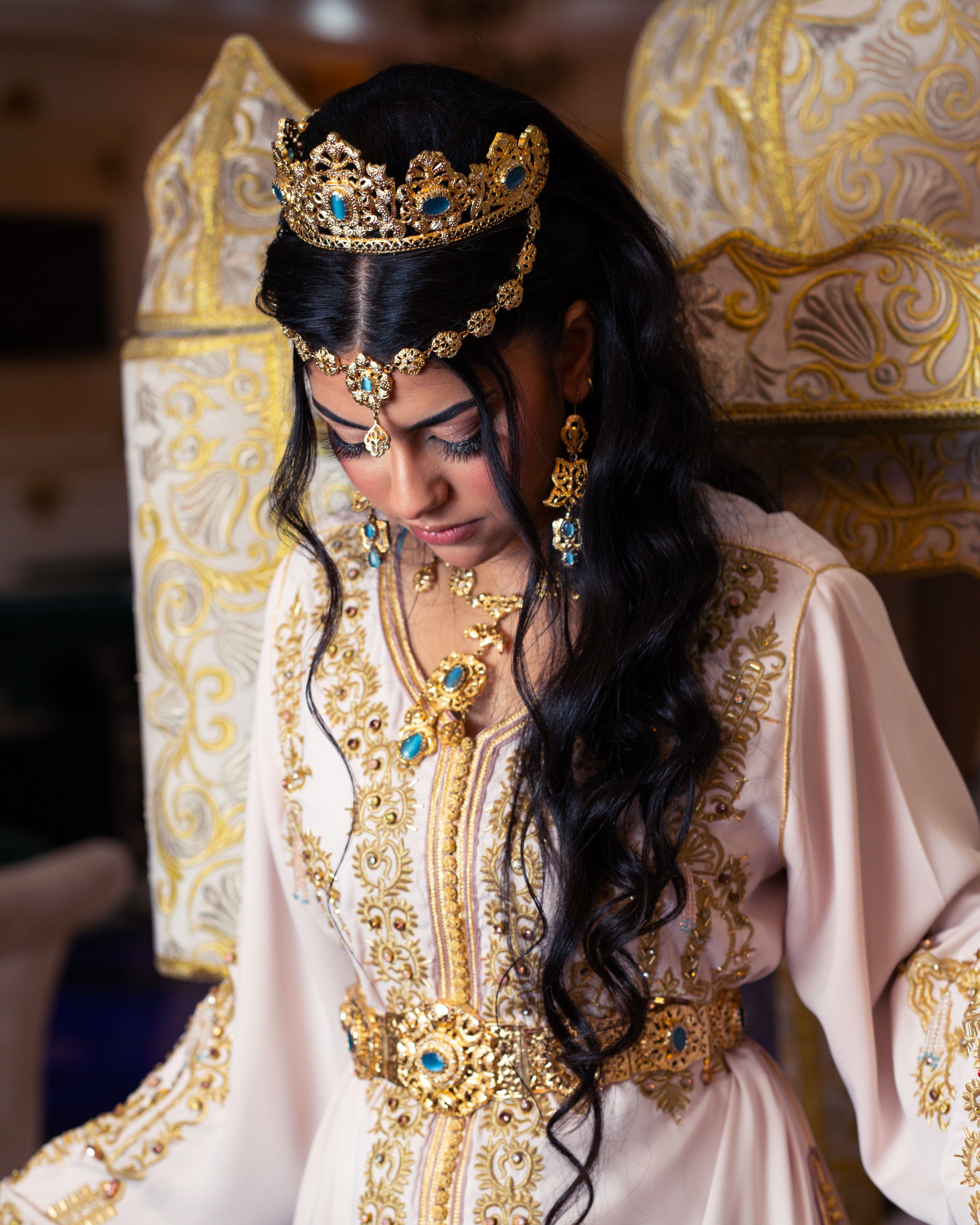Portrait of Woman in Traditional Clothing and with Golden Crown · Free ...