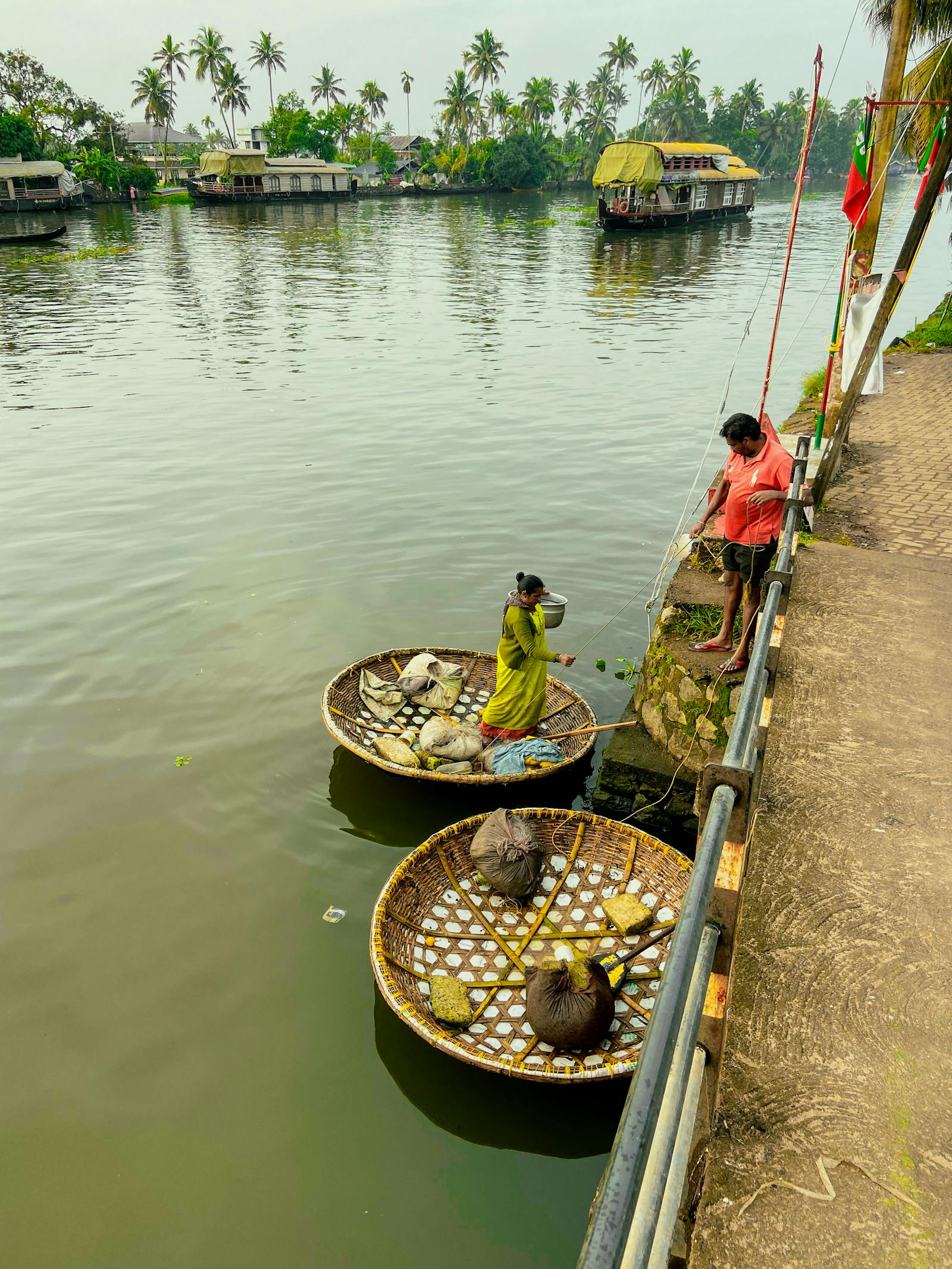 Floating Woman Photos, Download The BEST Free Floating Woman Stock ...