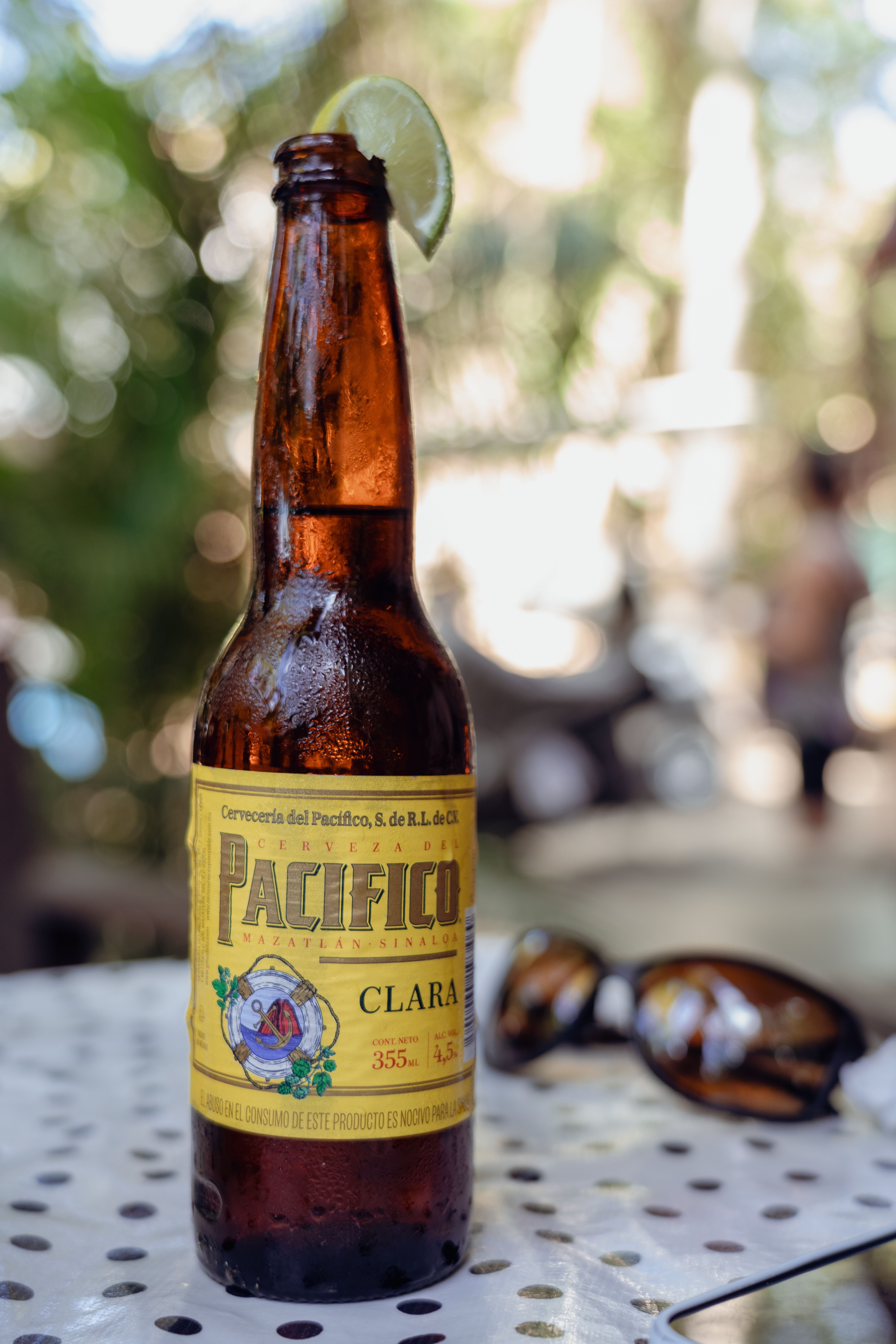 Foto de stock gratuita sobre alcohol, bar, botella, cerveza, luz del ...