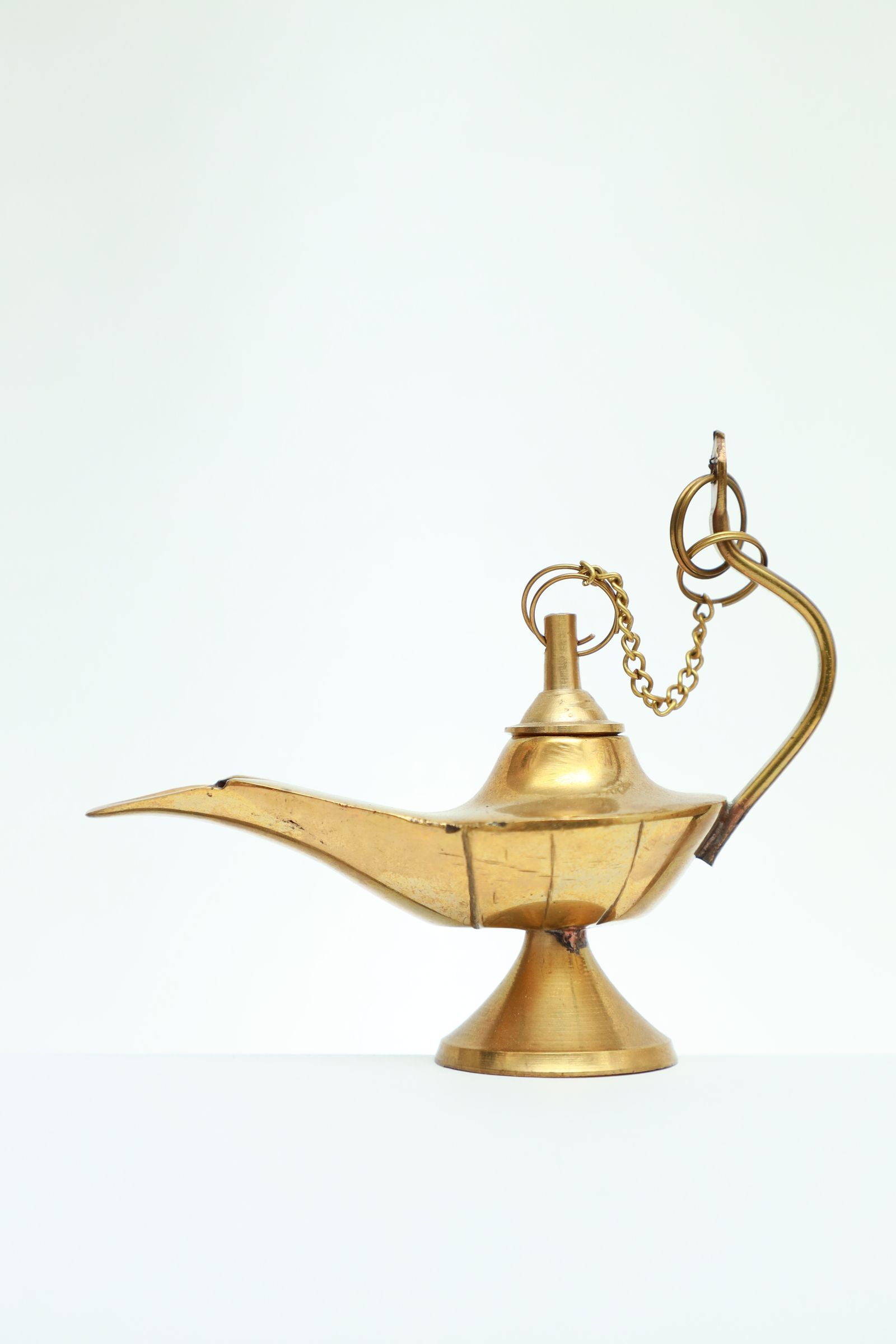 Alladin Lamp Photos, Download The BEST Free Alladin Lamp Stock Photos ...