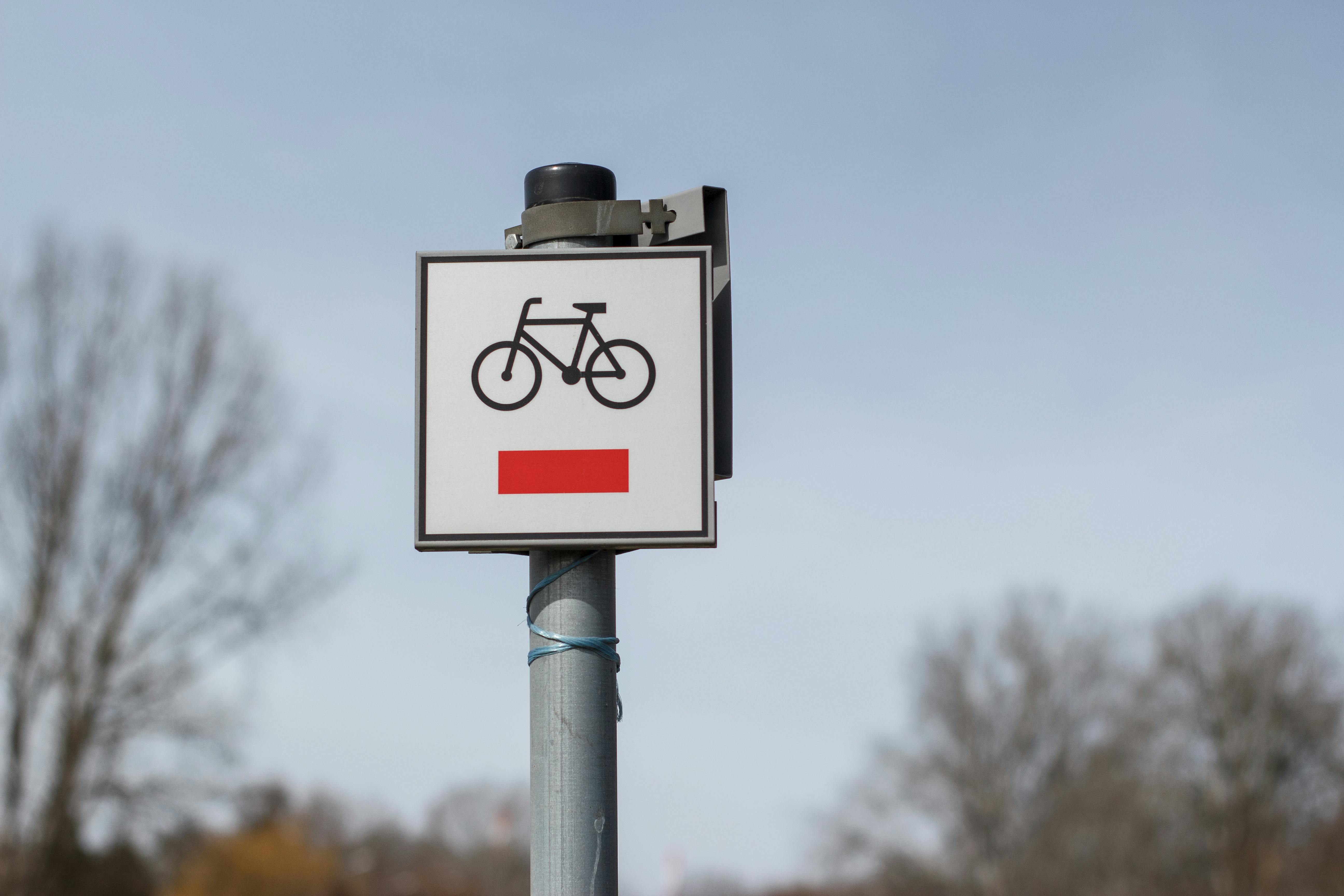 Bike Path Sign · Free Stock Photo