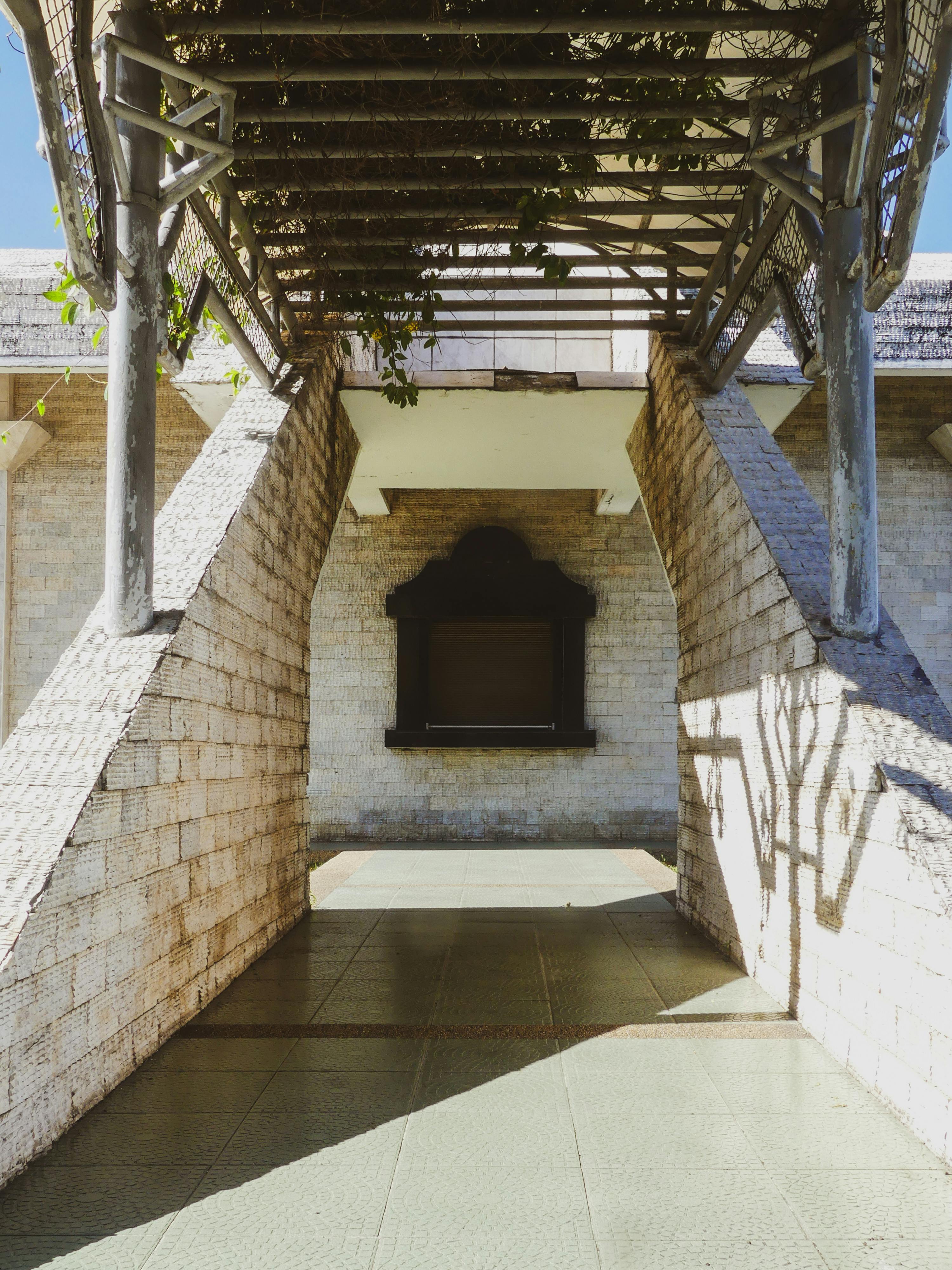 Outdoor Passage · Free Stock Photo