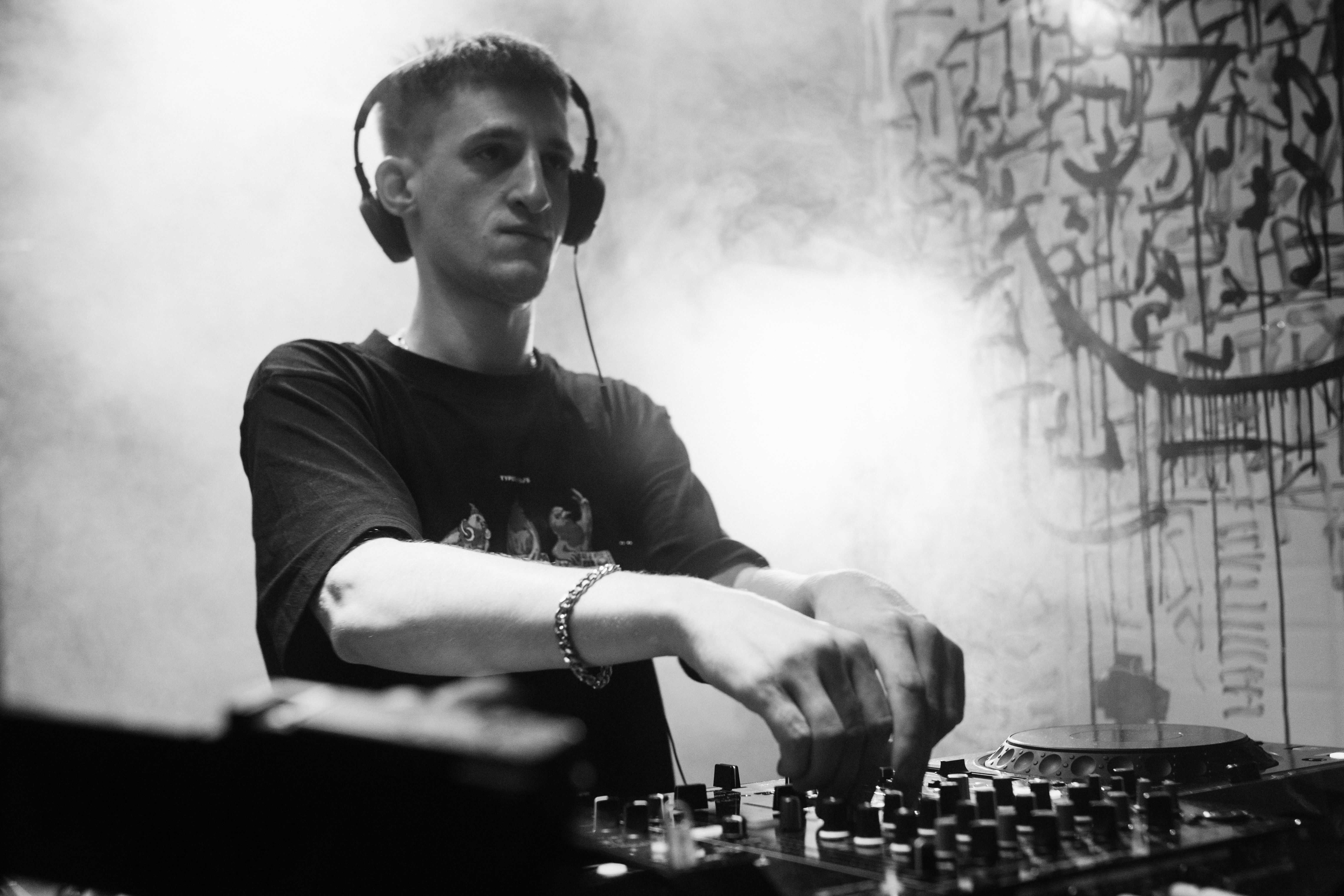 Raver Photos, Download The BEST Free Raver Stock Photos & HD Images