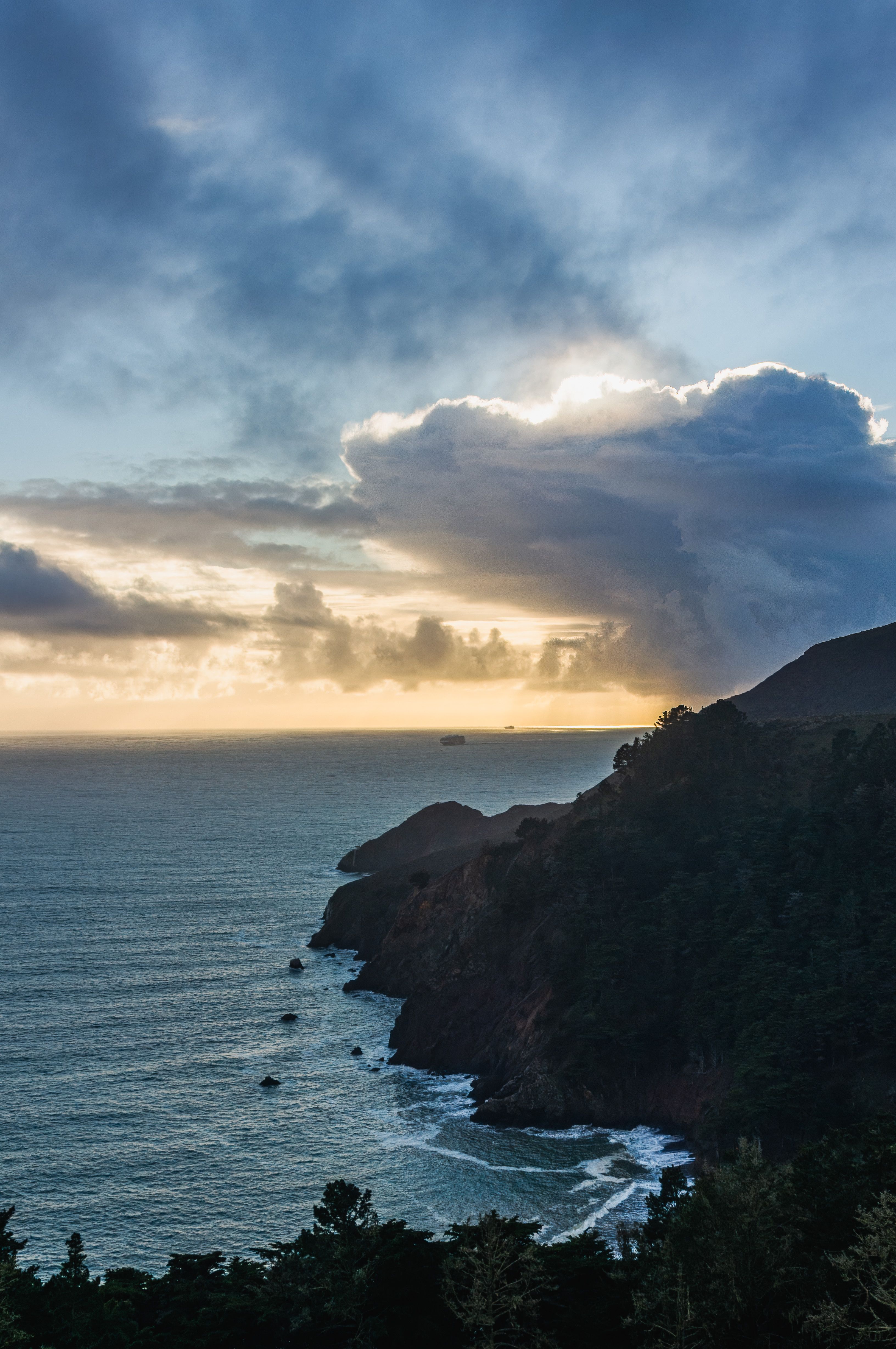 Rocky Coast of Marin Headlands at Dawn · Free Stock Photo