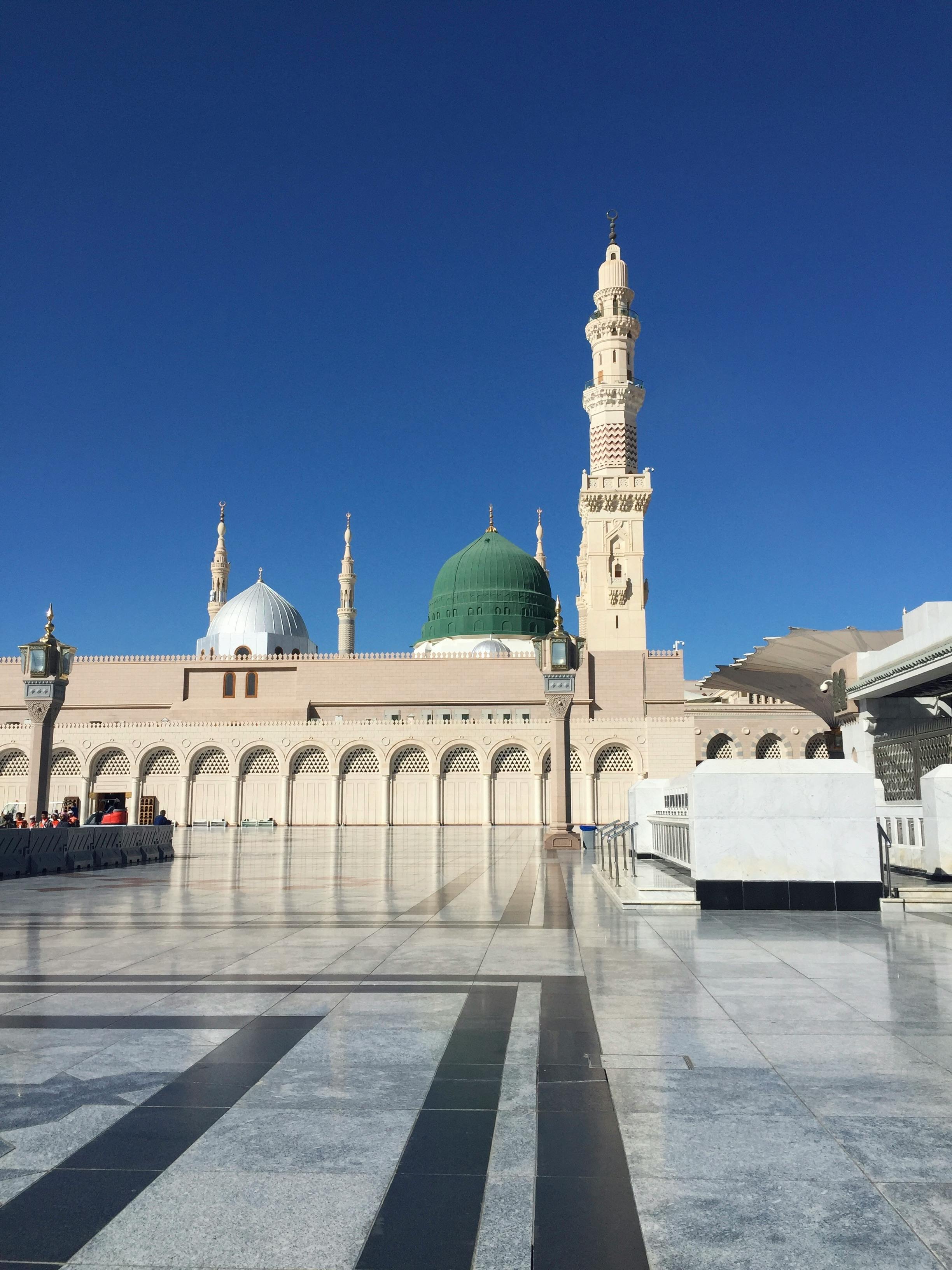 Tombs of Prophet Muhammad and Caliphs in Medina · Free Stock Photo