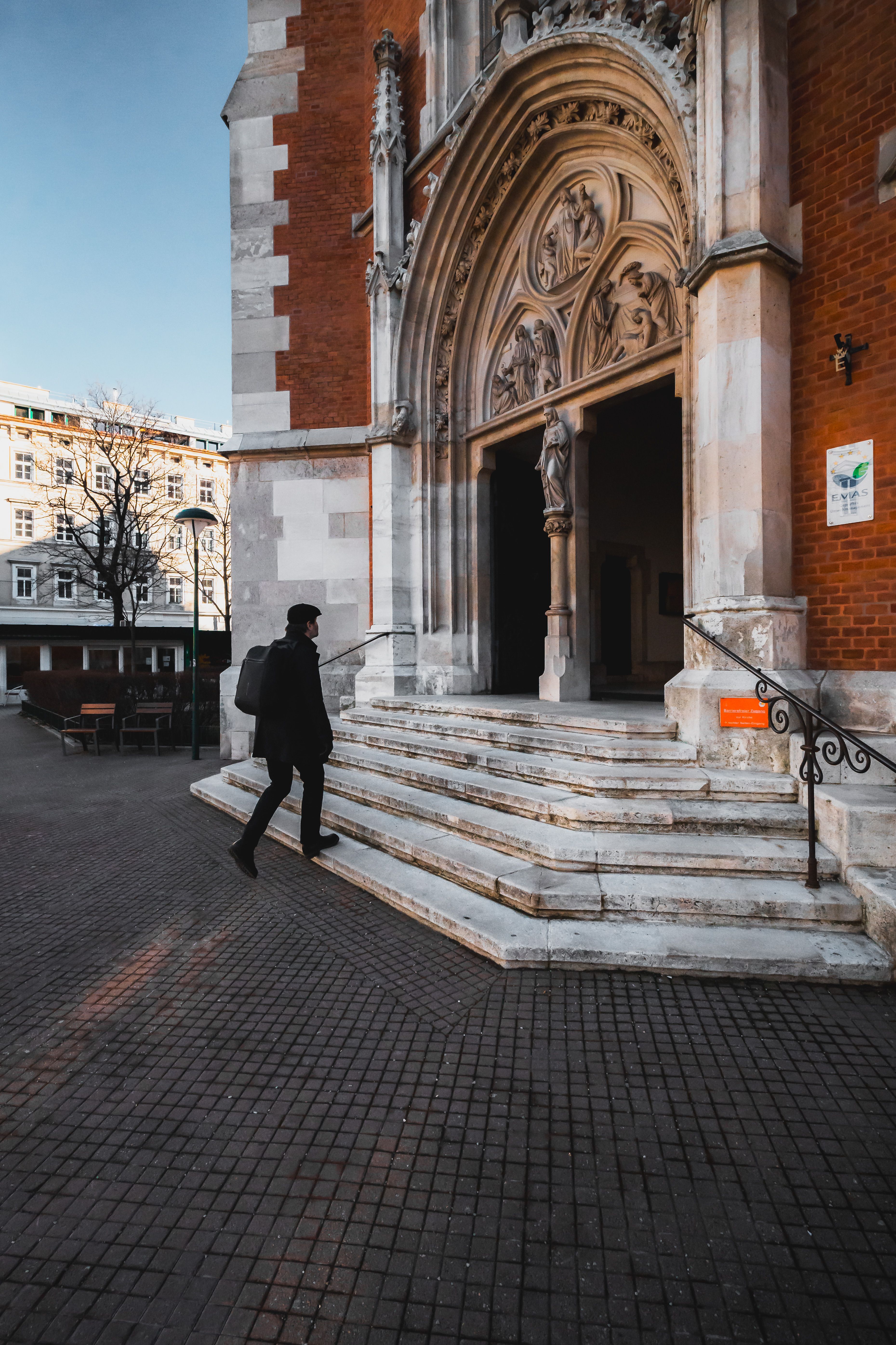 Entering Church Photos, Download The BEST Free Entering Church Stock ...