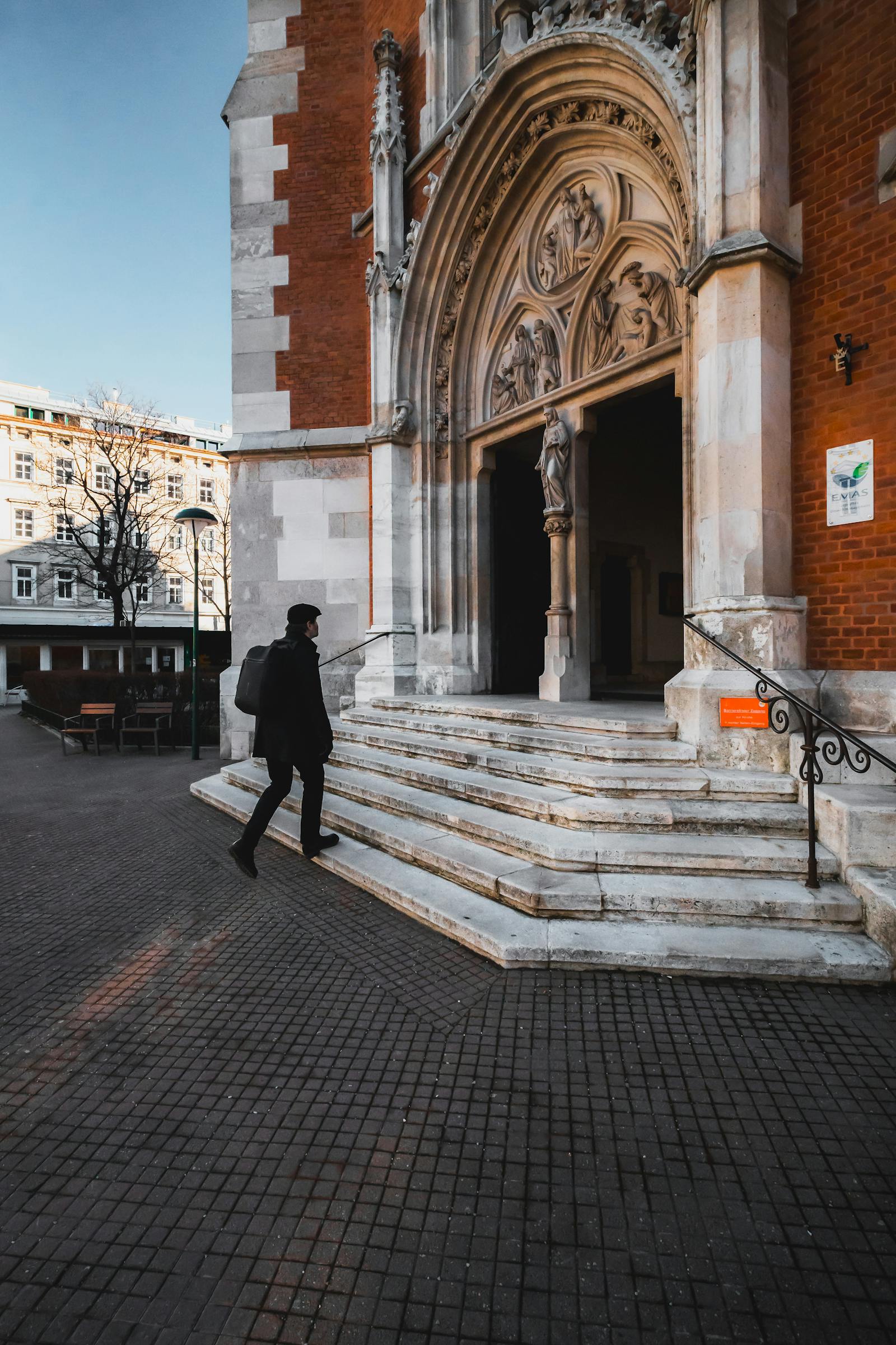 Entering Church Photos, Download The BEST Free Entering Church Stock ...